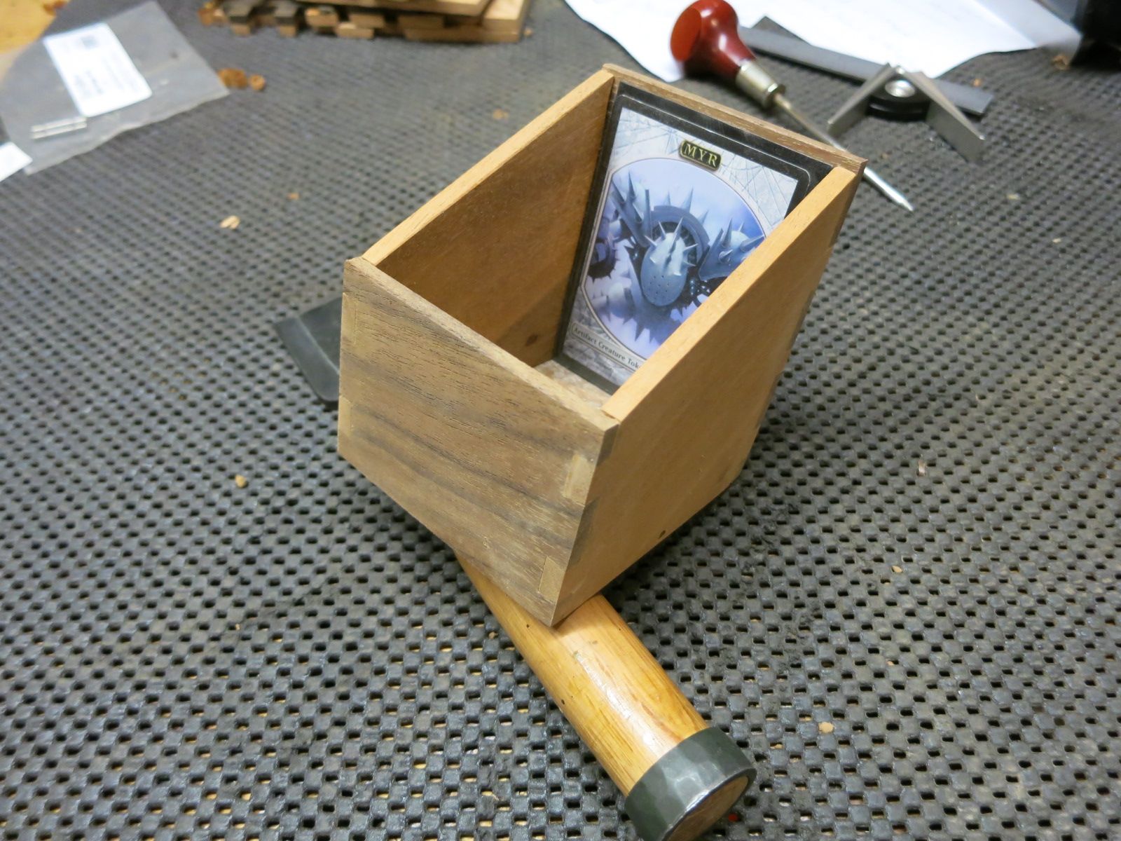 MTG Ultimate Deck Boxes : 8 Steps (with Pictures) - Instructables