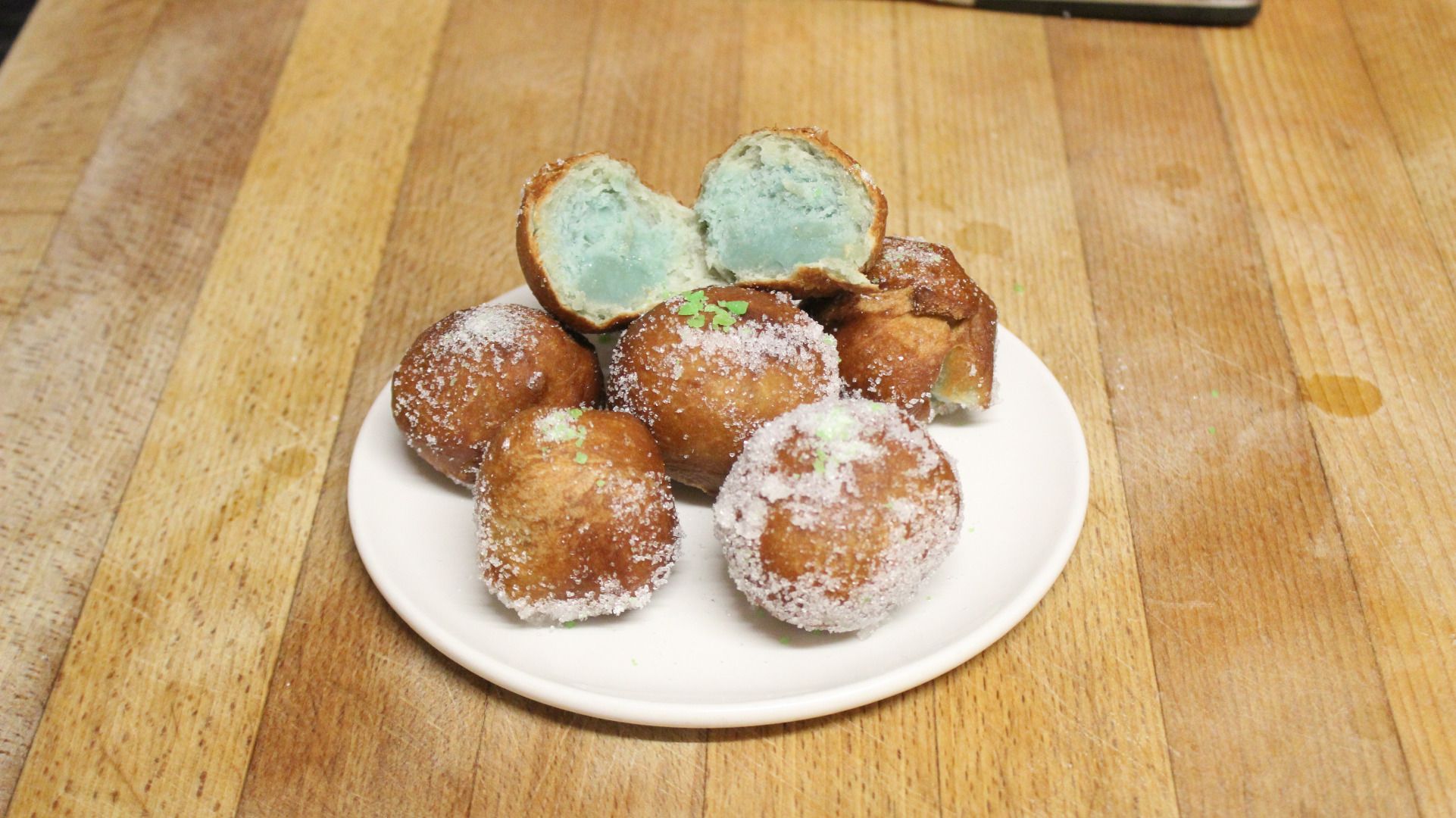 Blue Popping Candy Donut Balls Recipe From Food Devils : 11 Steps ...