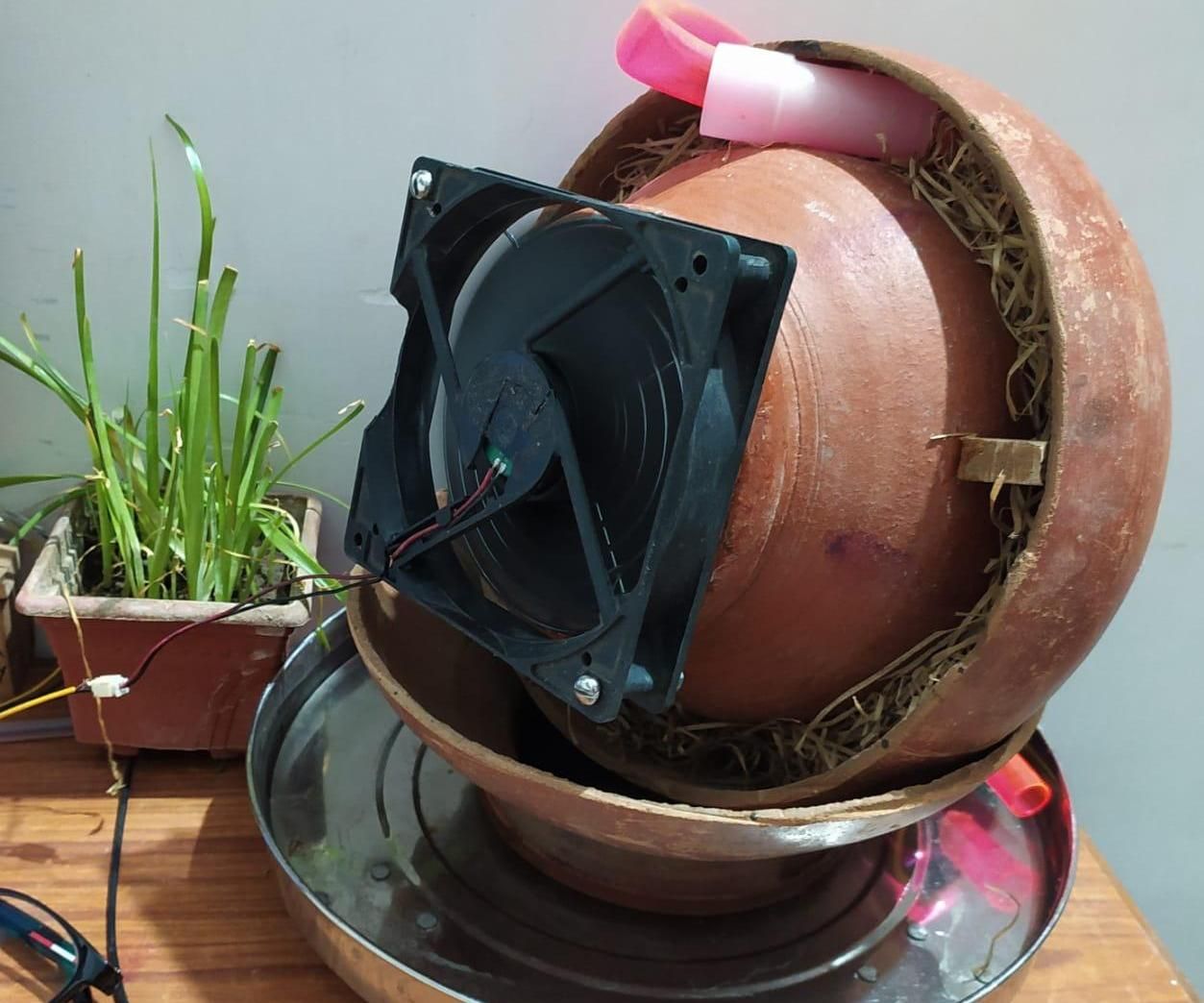 Earthen Pot AC With Homemade Waterpump : 6 Steps - Instructables
