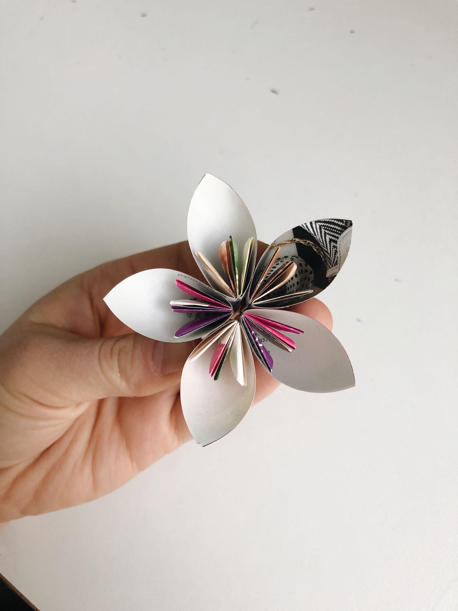 Origami Paper Flowers : 10 Steps (with Pictures) - Instructables