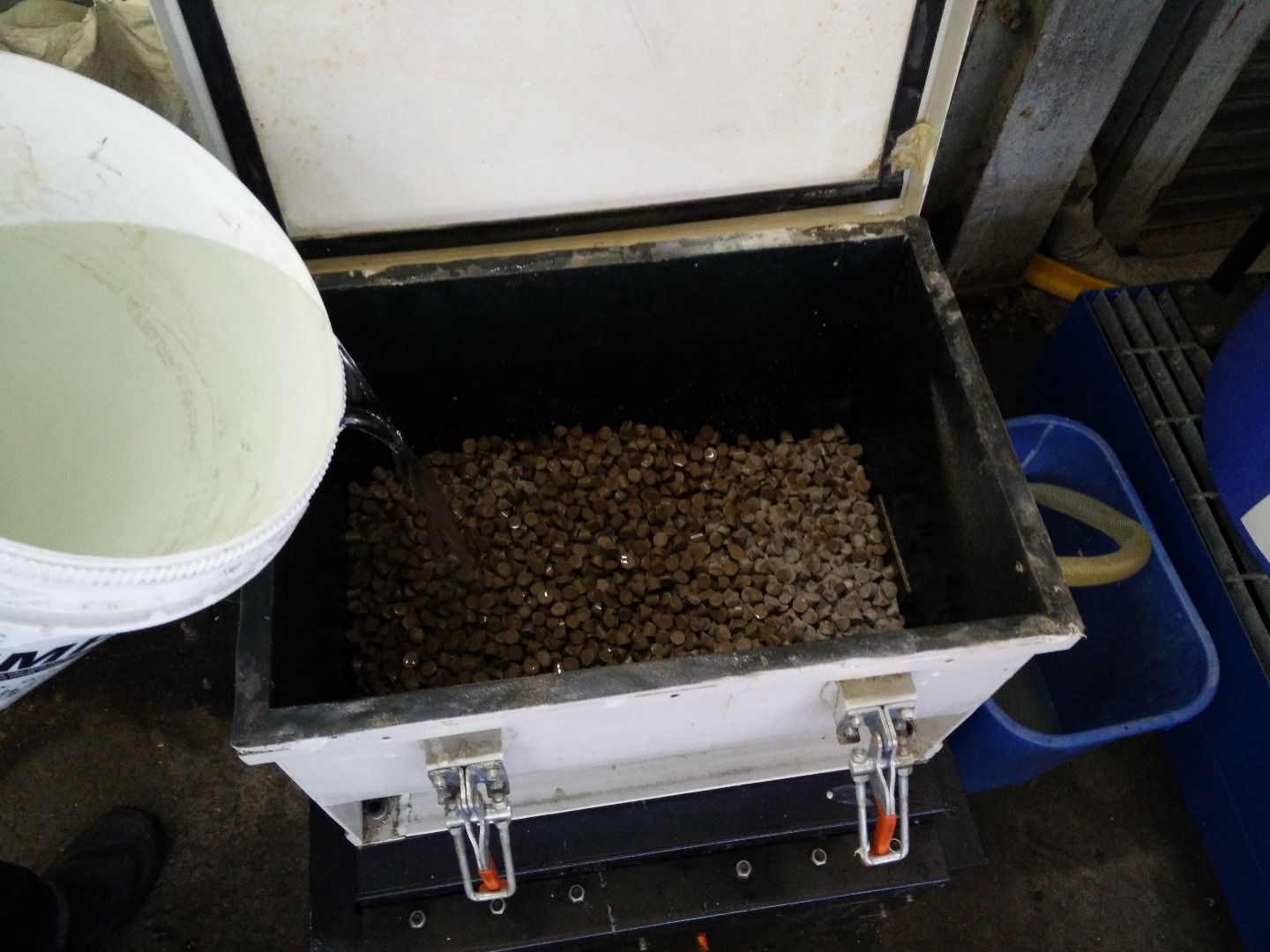 Pier 9 Guide: Making Your Metal Parts AWESOME by Tumbling : 6 Steps ...