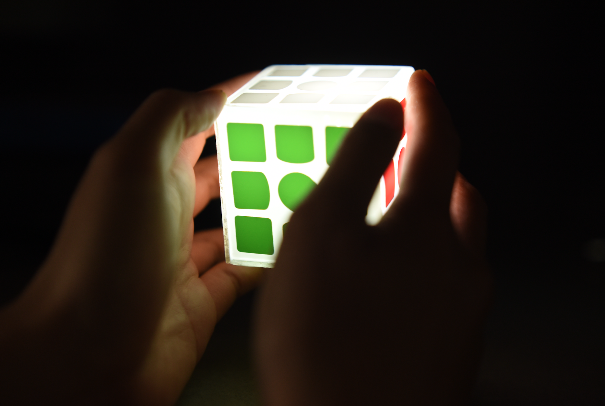 Easy Tilt-Based Color Changing Wireless Rubik’s Cube Lamp : 10 Steps ...