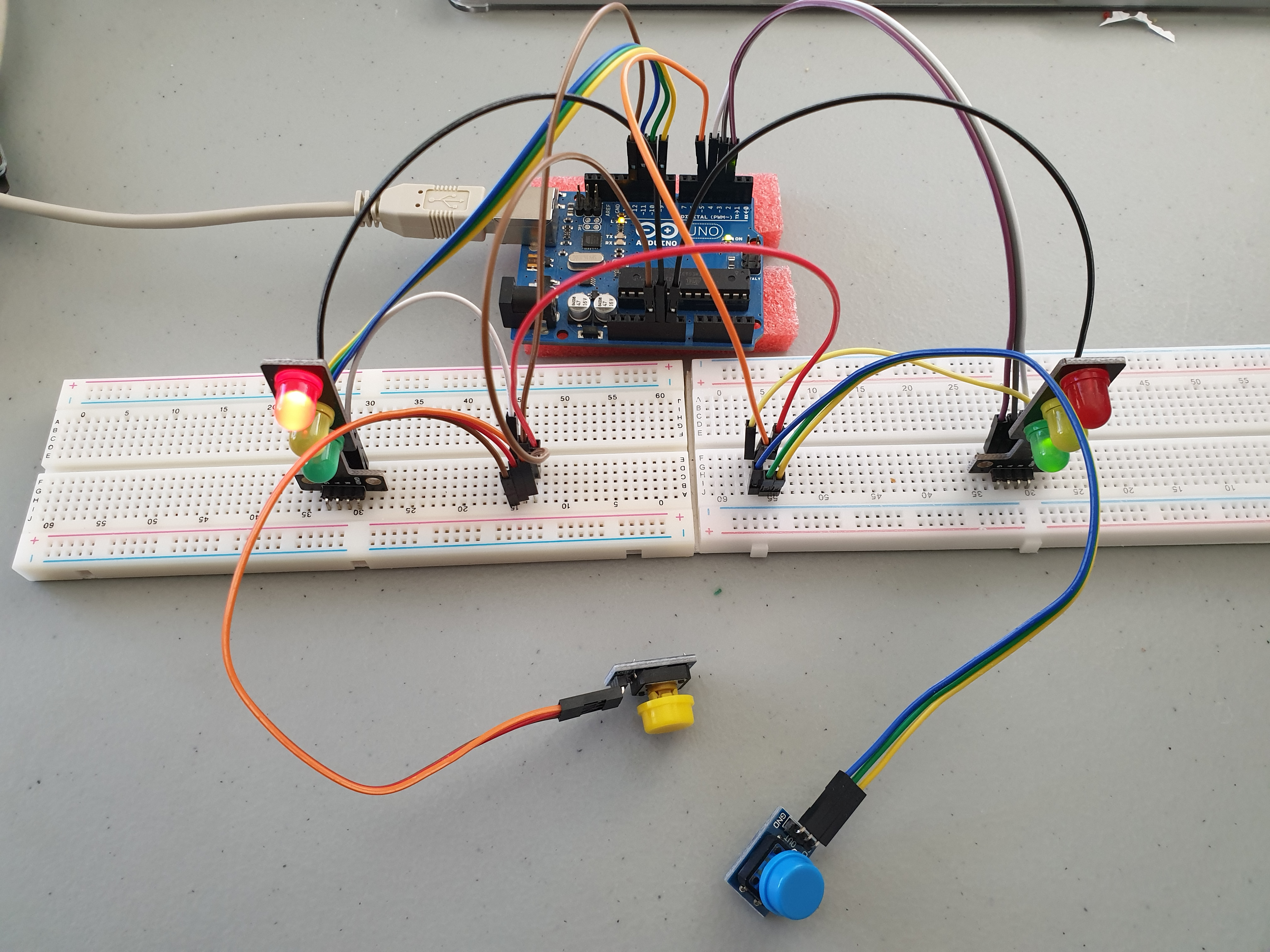 Project - Fun With Arduino-controlled Traffic Lights : 5 Steps ...
