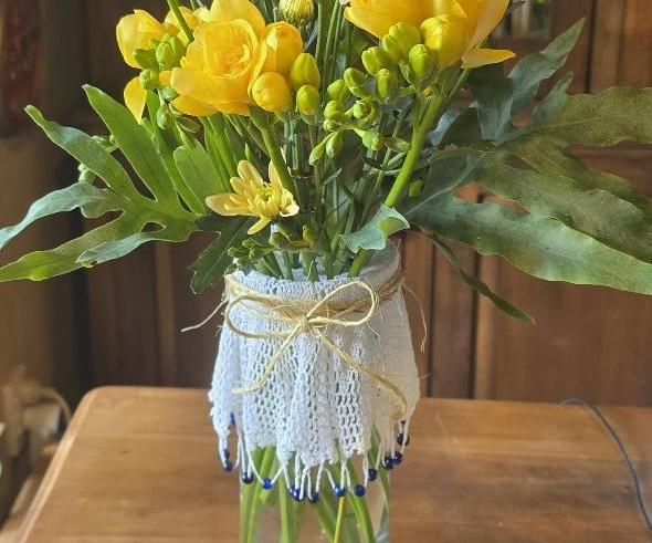 Pretty Doily Vase Topper : 3 Steps (with Pictures) - Instructables