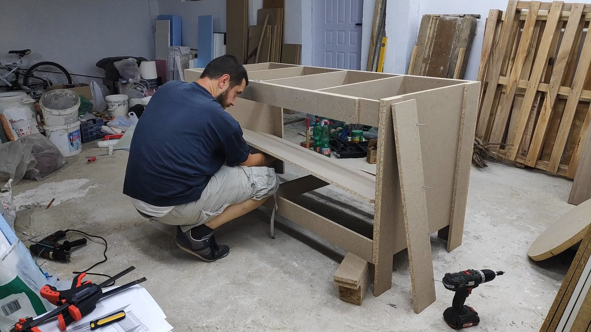 Less Than $50 Particleboard Workbench : 9 Steps (with Pictures ...