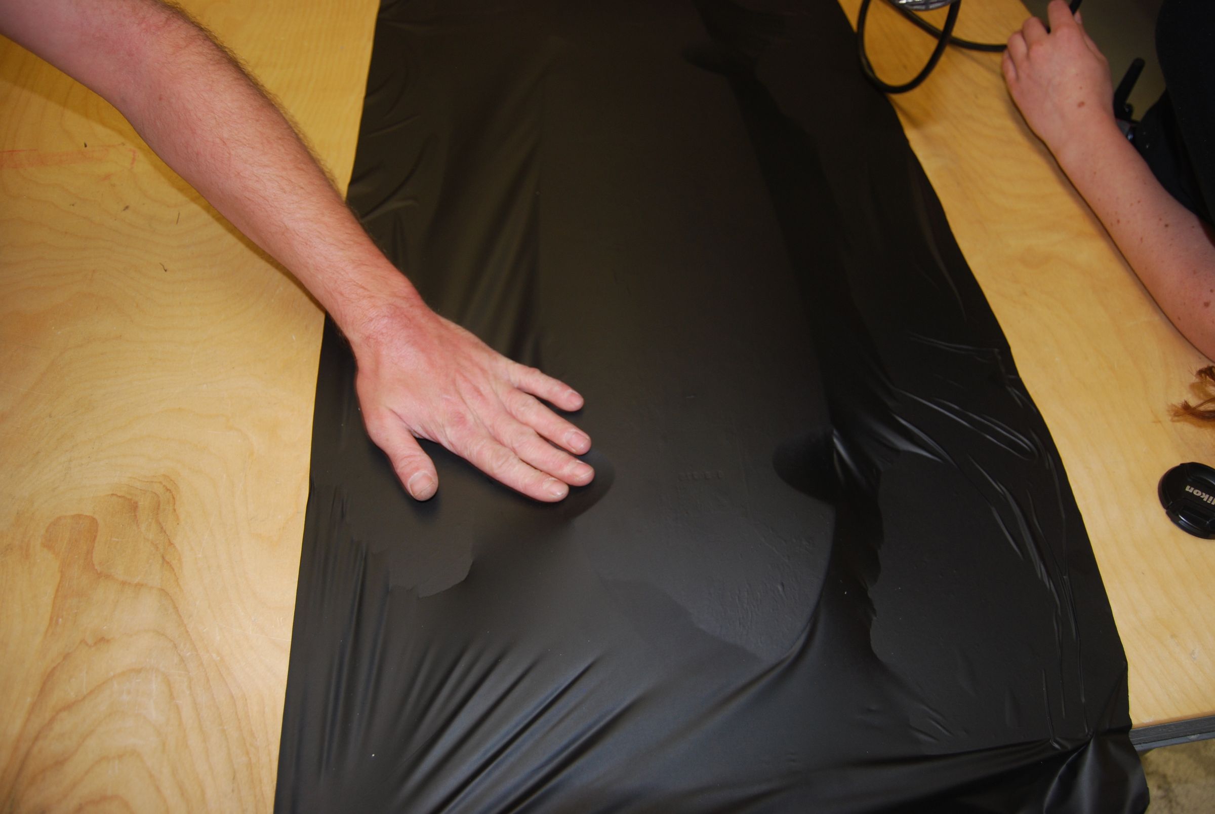 Applying Vinyl to Curved Surfaces : 4 Steps (with Pictures) - Instructables