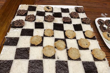 Rice Cracker Checkers/Checkerboard With 2 Different Flavors : 8 Steps ...