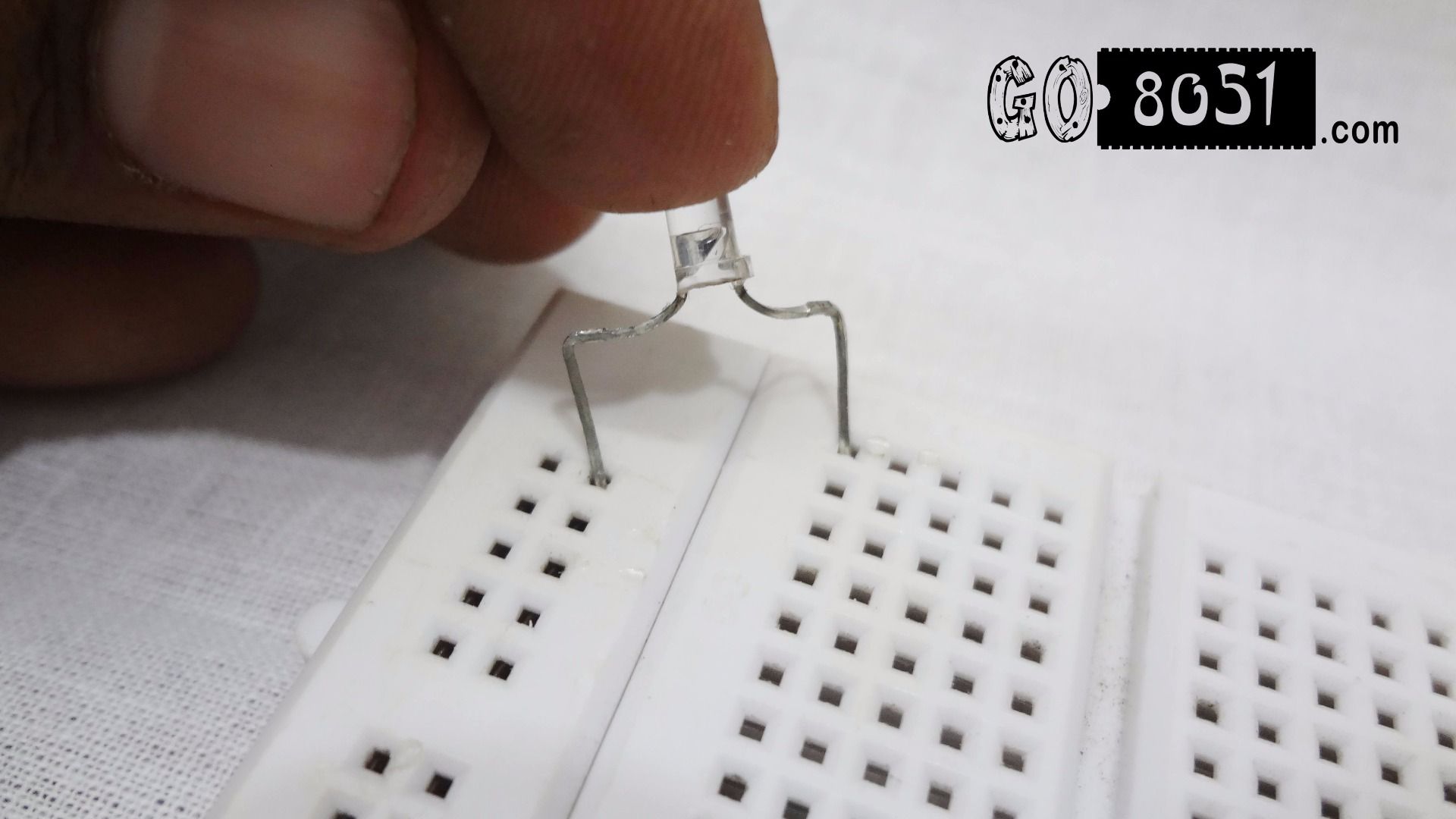 Breadboard 5V Power Stage Tutorial : 5 Steps - Instructables