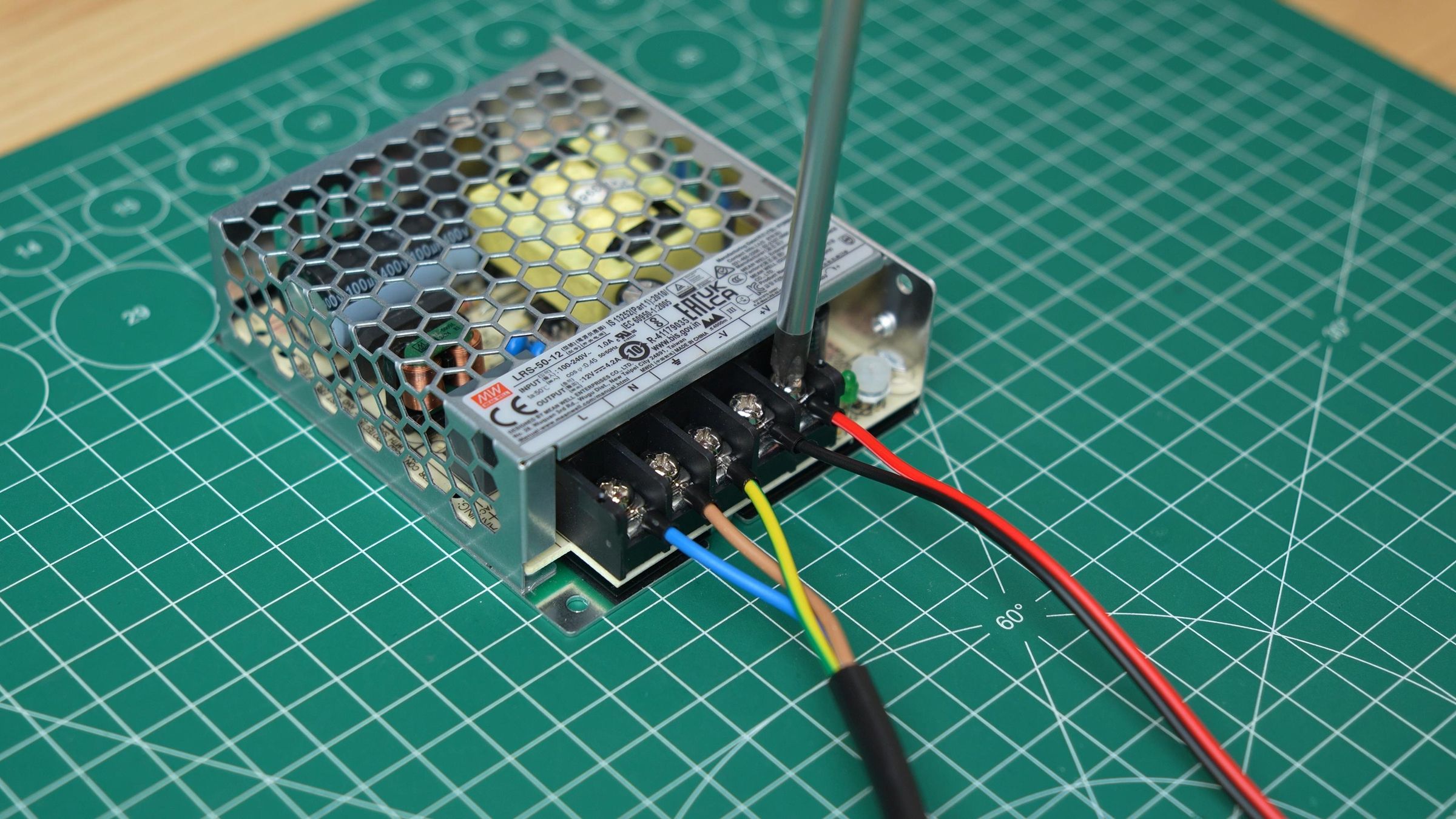 All-in-one RGBW LEDs Controller With Temperature and PIR Sensors! : 10 ...