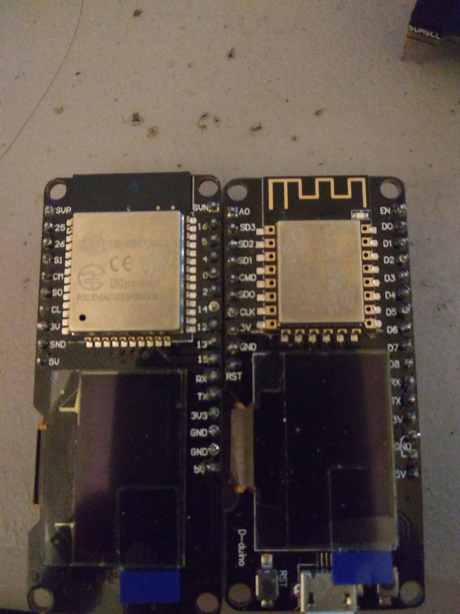 ESP32/X-Project Cheerlight Badge Using MQTT : 5 Steps (with Pictures) - Instructables