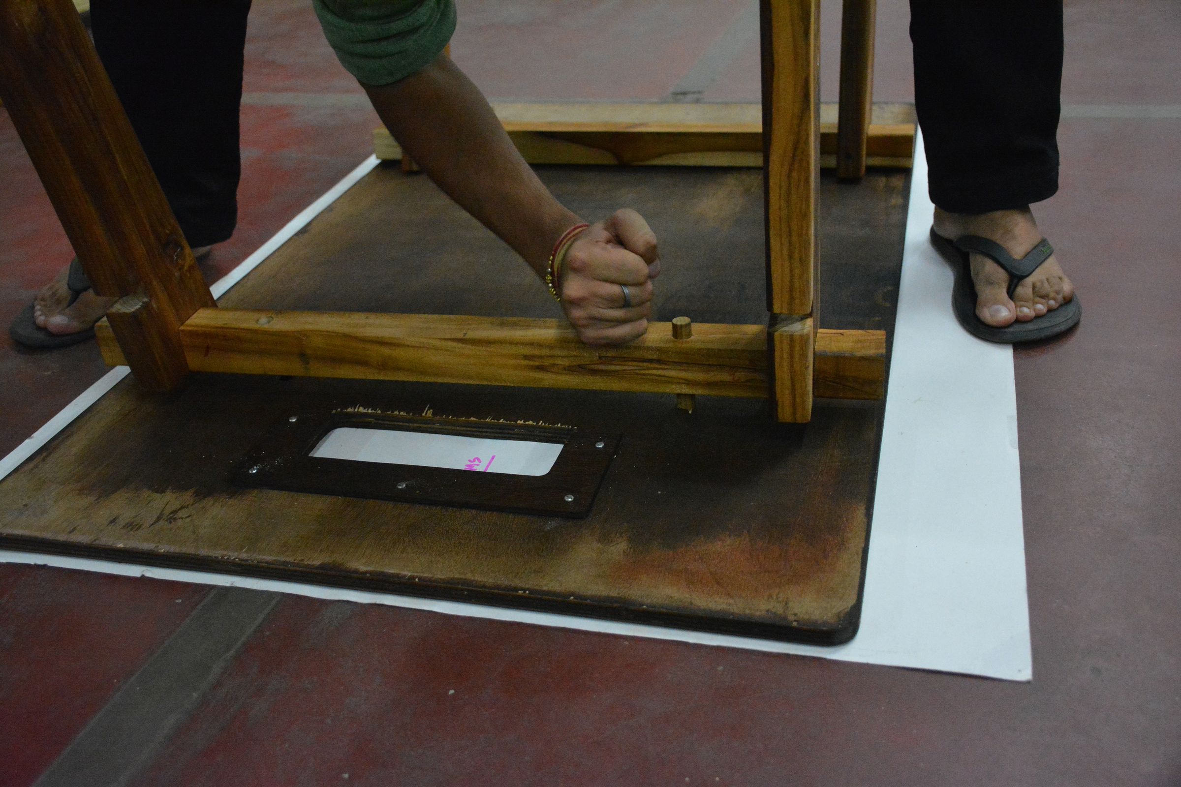 Easy to Make Wooden Table : 18 Steps (with Pictures) - Instructables