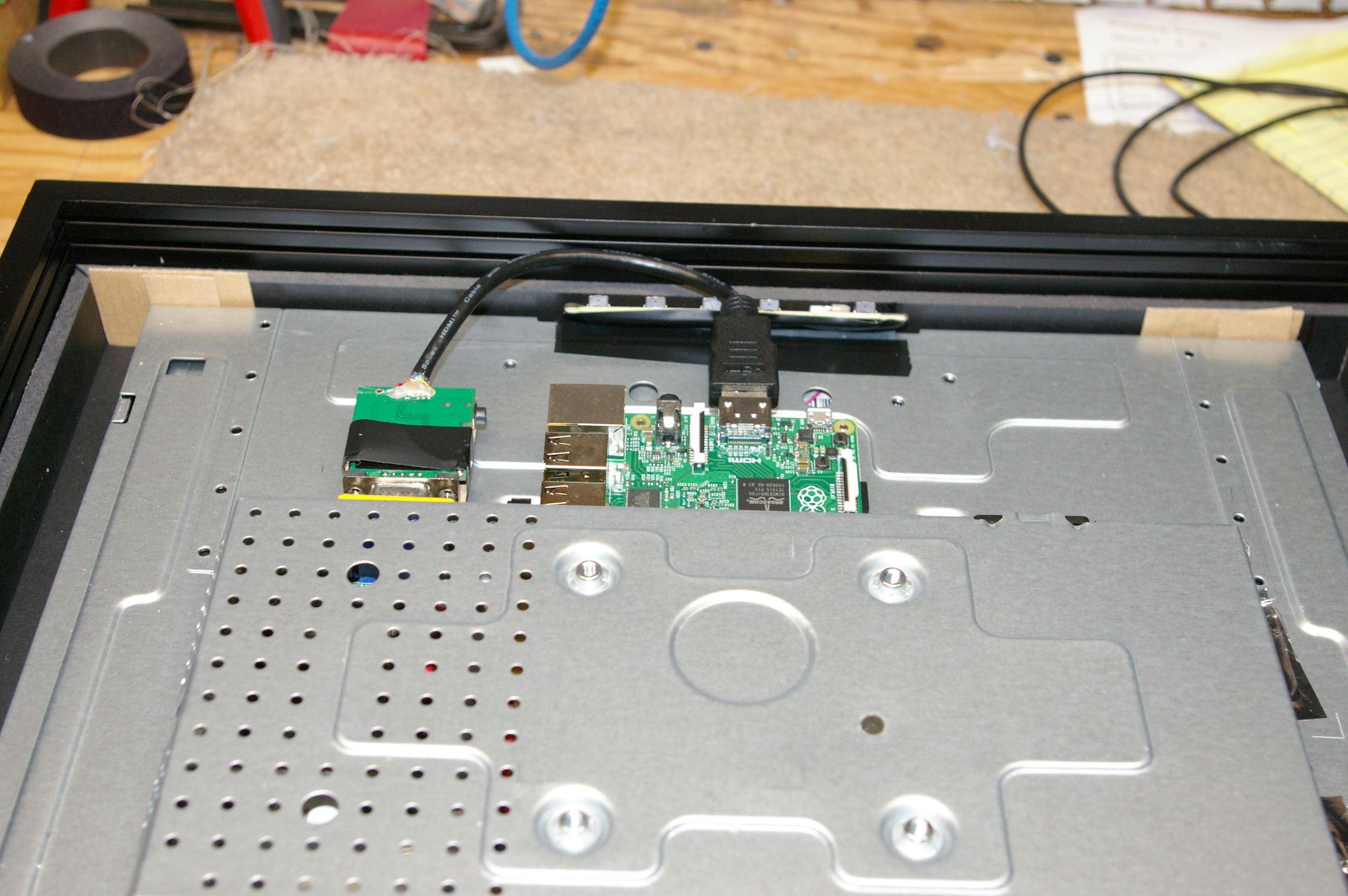 Wireless Raspberry Pi Digital Picture Frame in a Shadow Box : 10 Steps ...