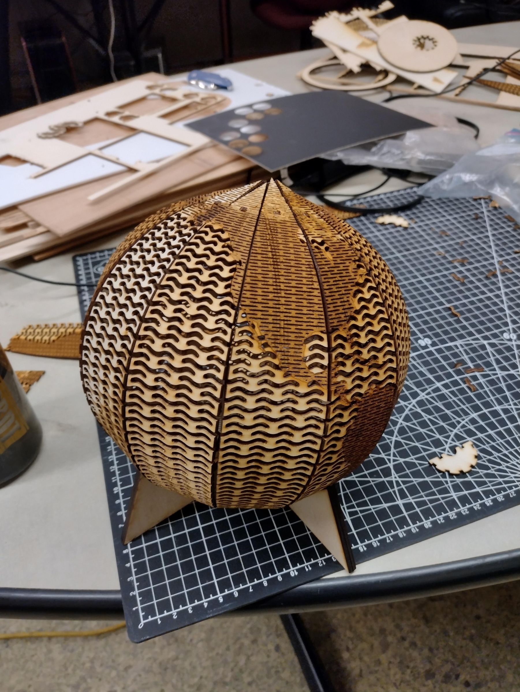 Laser Cut Living Hinge Globe Light : 12 Steps (with Pictures ...