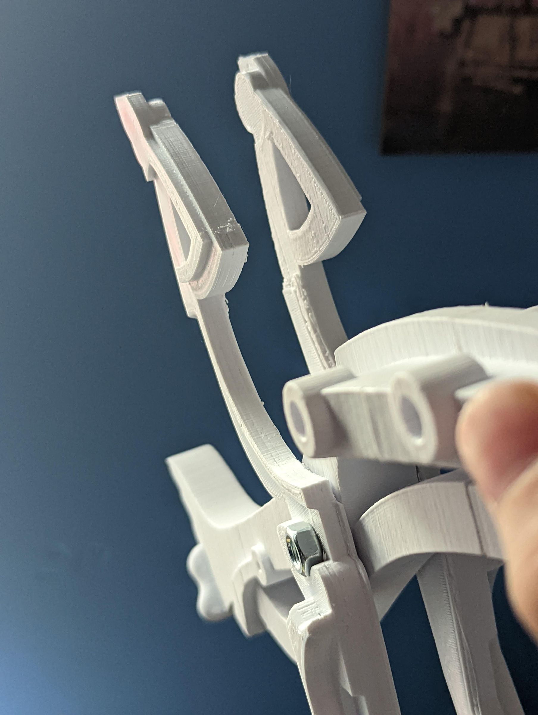 Realistic Weathering on Cosplay Props (Aloy's Bow From Horizon) : 7 ...