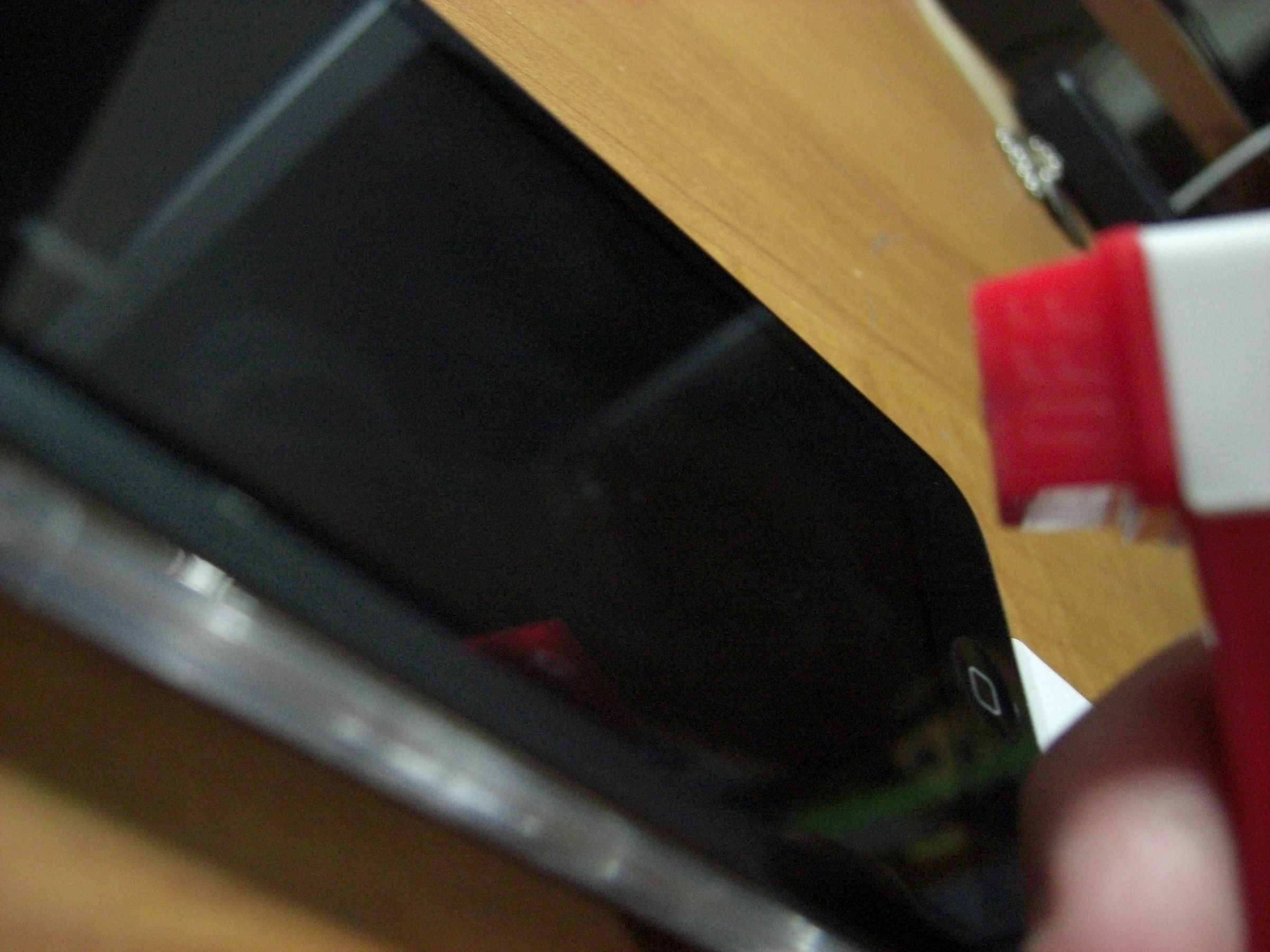 Make Your IPod Touch's Screen Look As NEW!! : 6 Steps - Instructables