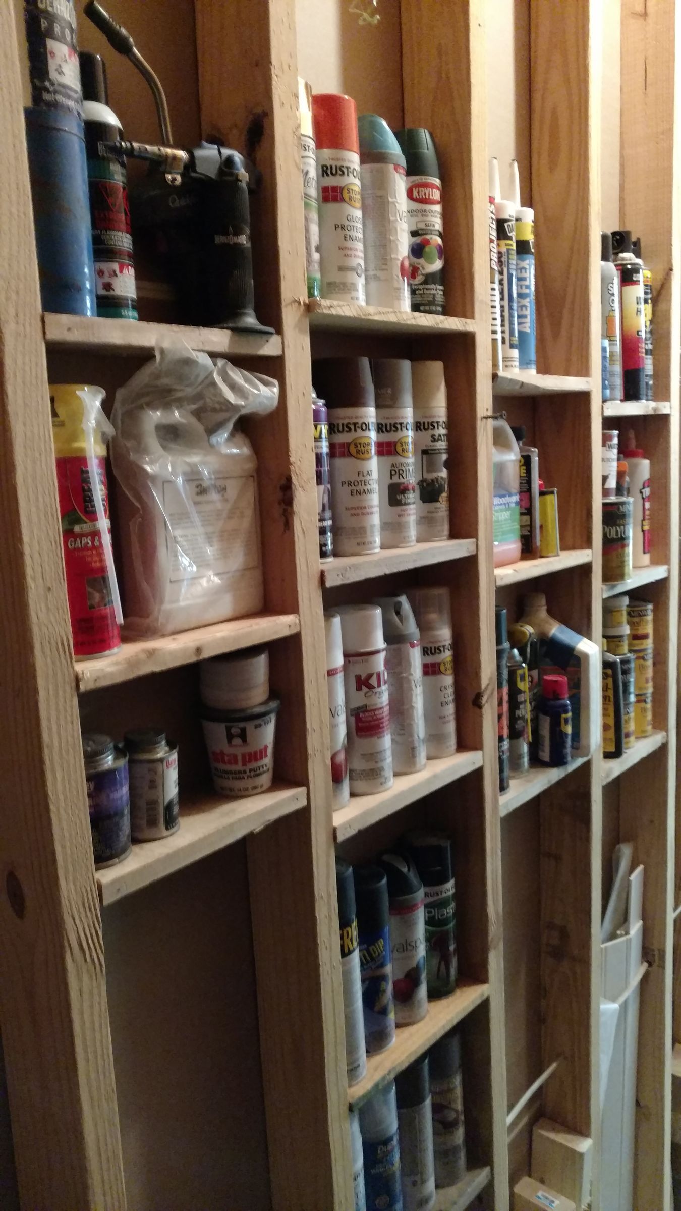 Super Simple Stud Shelves : 4 Steps (with Pictures) - Instructables