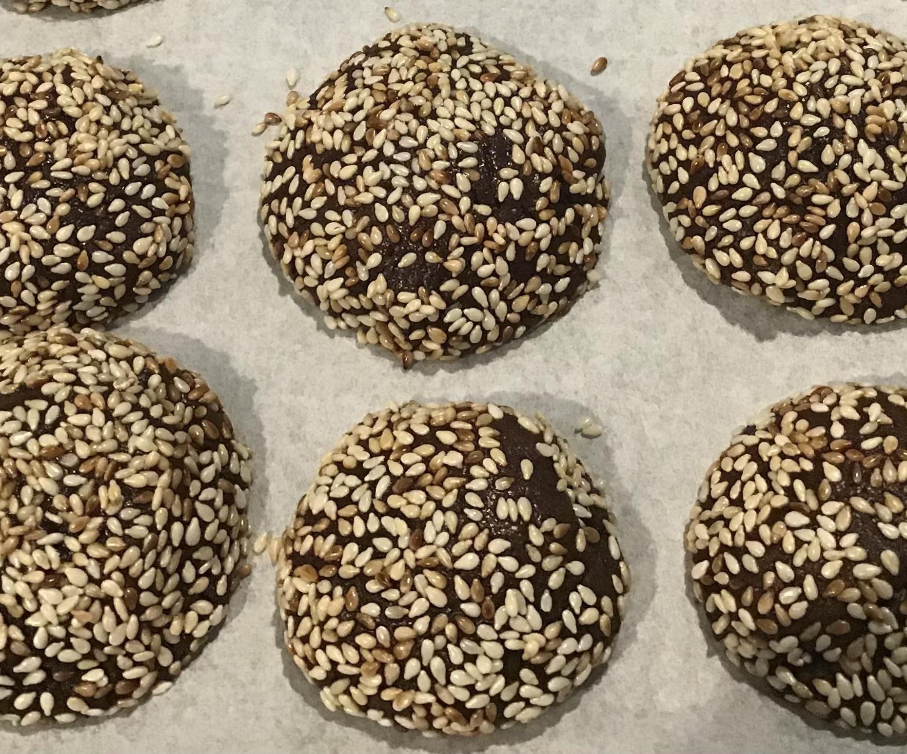 Chocolate Benne Cookies : 9 Steps - Instructables