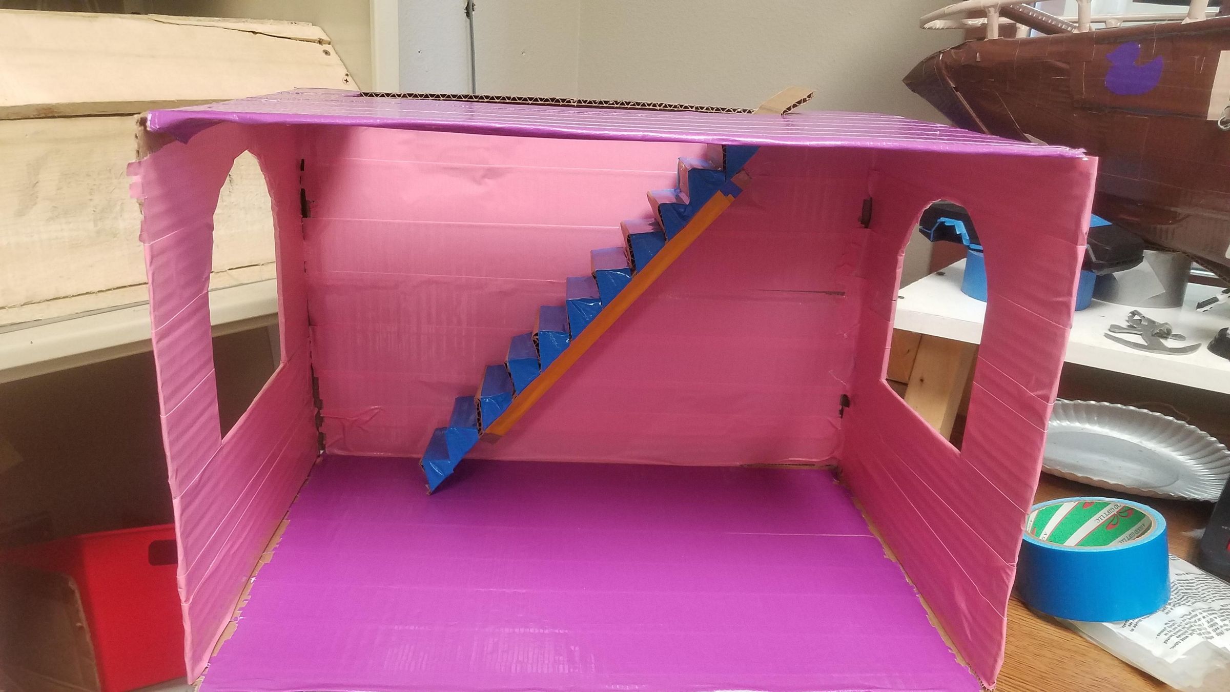 Cardboard Doll House : 20 Steps (with Pictures) - Instructables