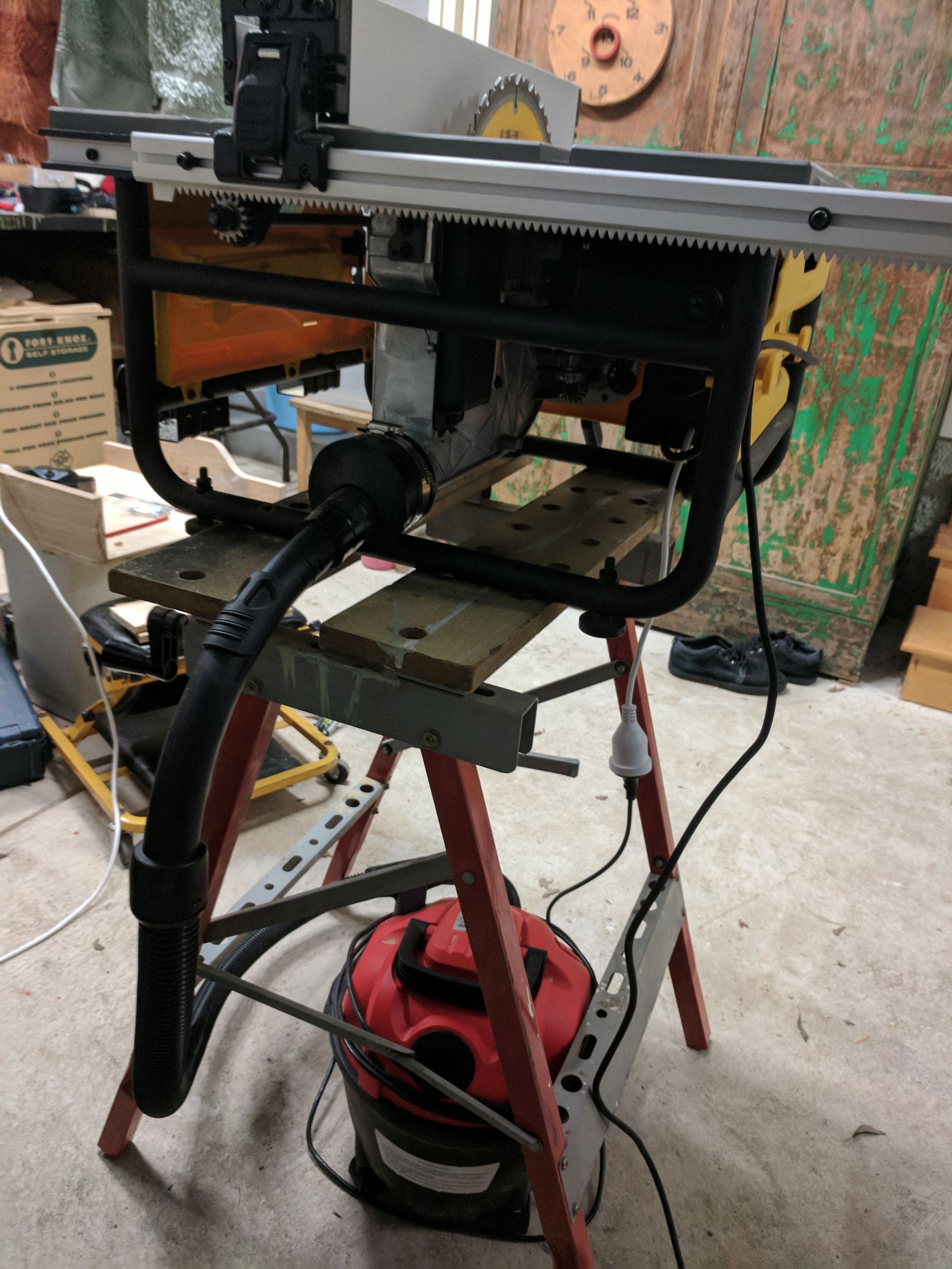 Automated Saw Dust Extraction for Dewalt Table Saw : 4 Steps ...