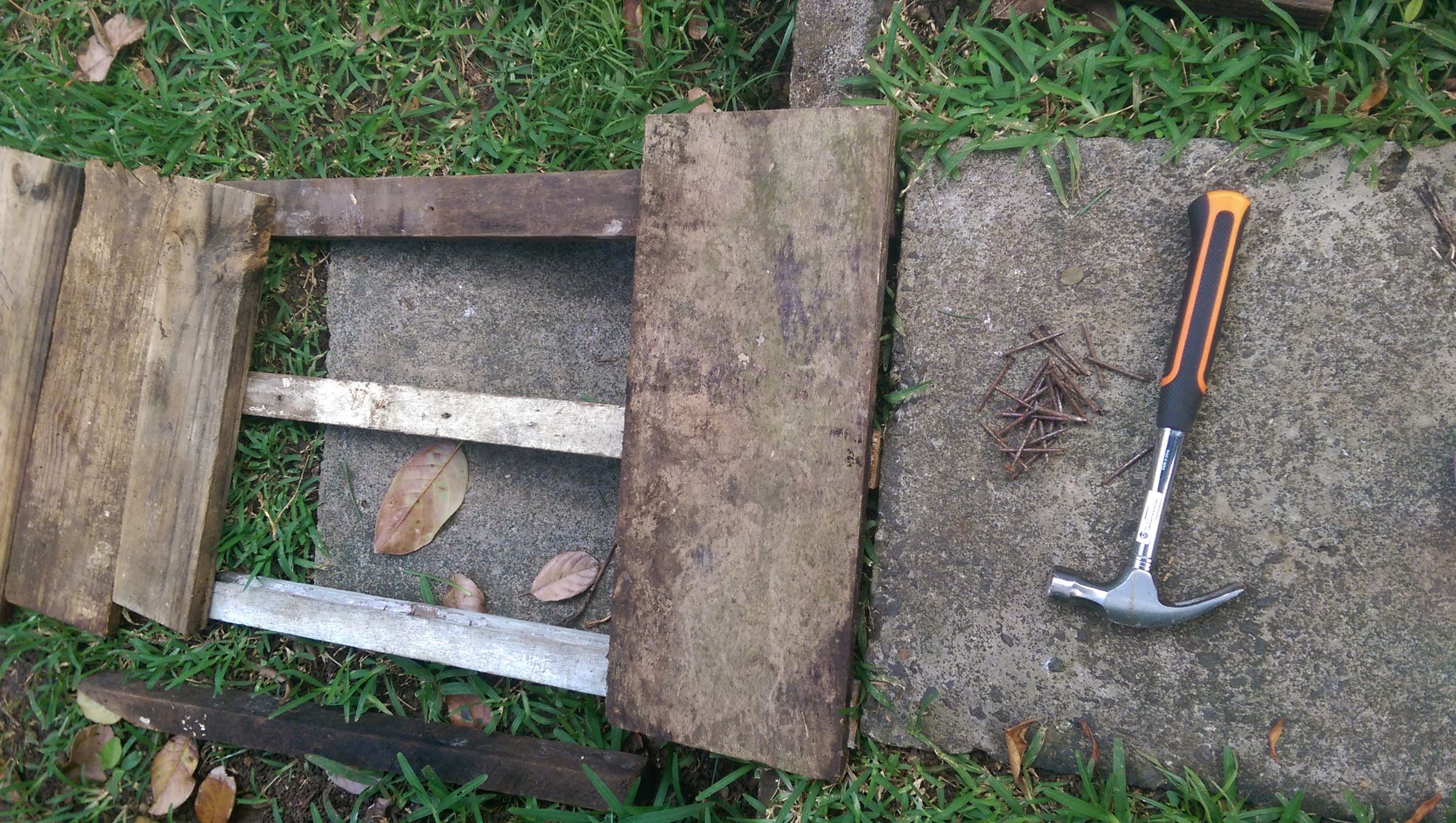 Ramp/Platform to Roll Wheel Barrow : 4 Steps - Instructables