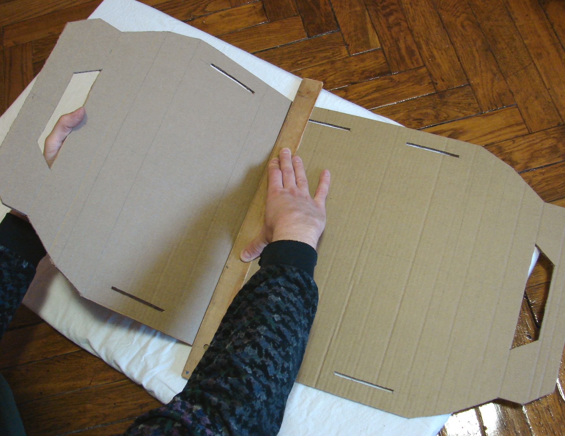 Cardboard Tool Bag : 8 Steps (with Pictures) - Instructables
