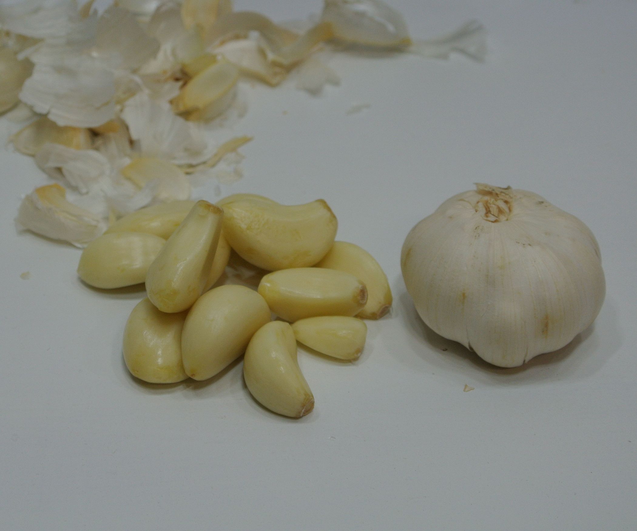 Peel Garlic the Easy Way - Instructables