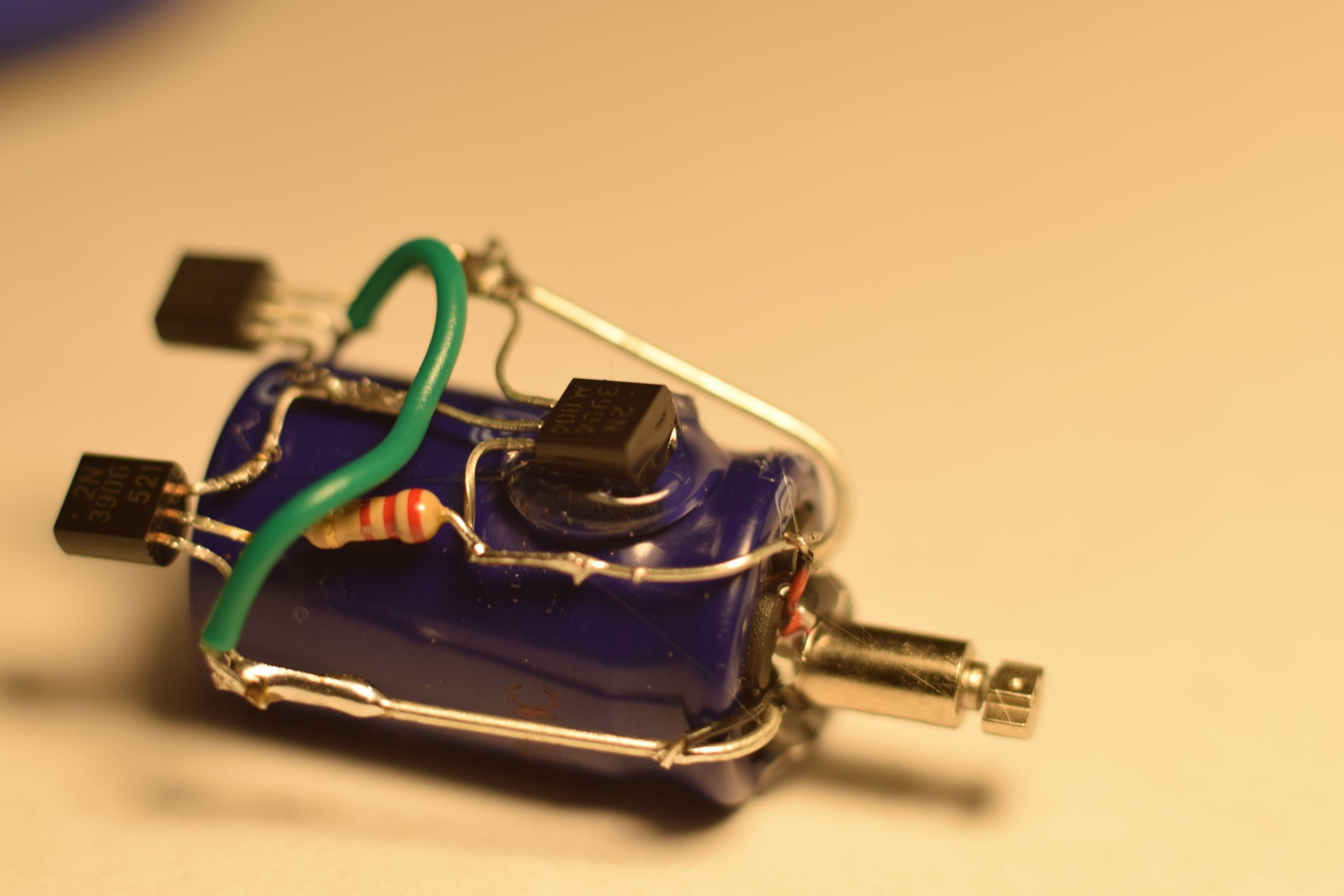 Make a Solar Powered Bug Robot : 9 Steps (with Pictures) - Instructables