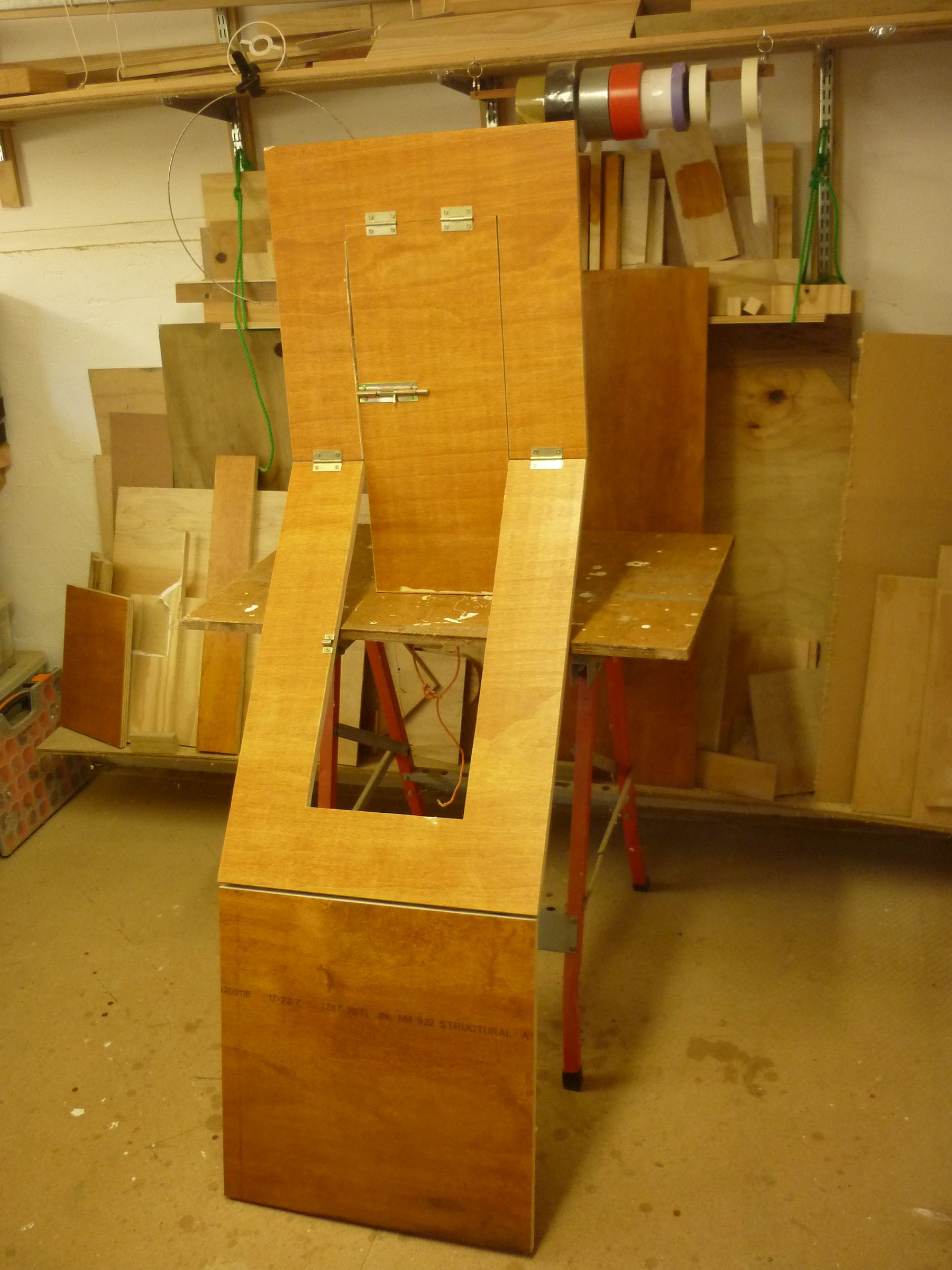 Collapsible Z-Shaped Side Table : 7 Steps (with Pictures) - Instructables