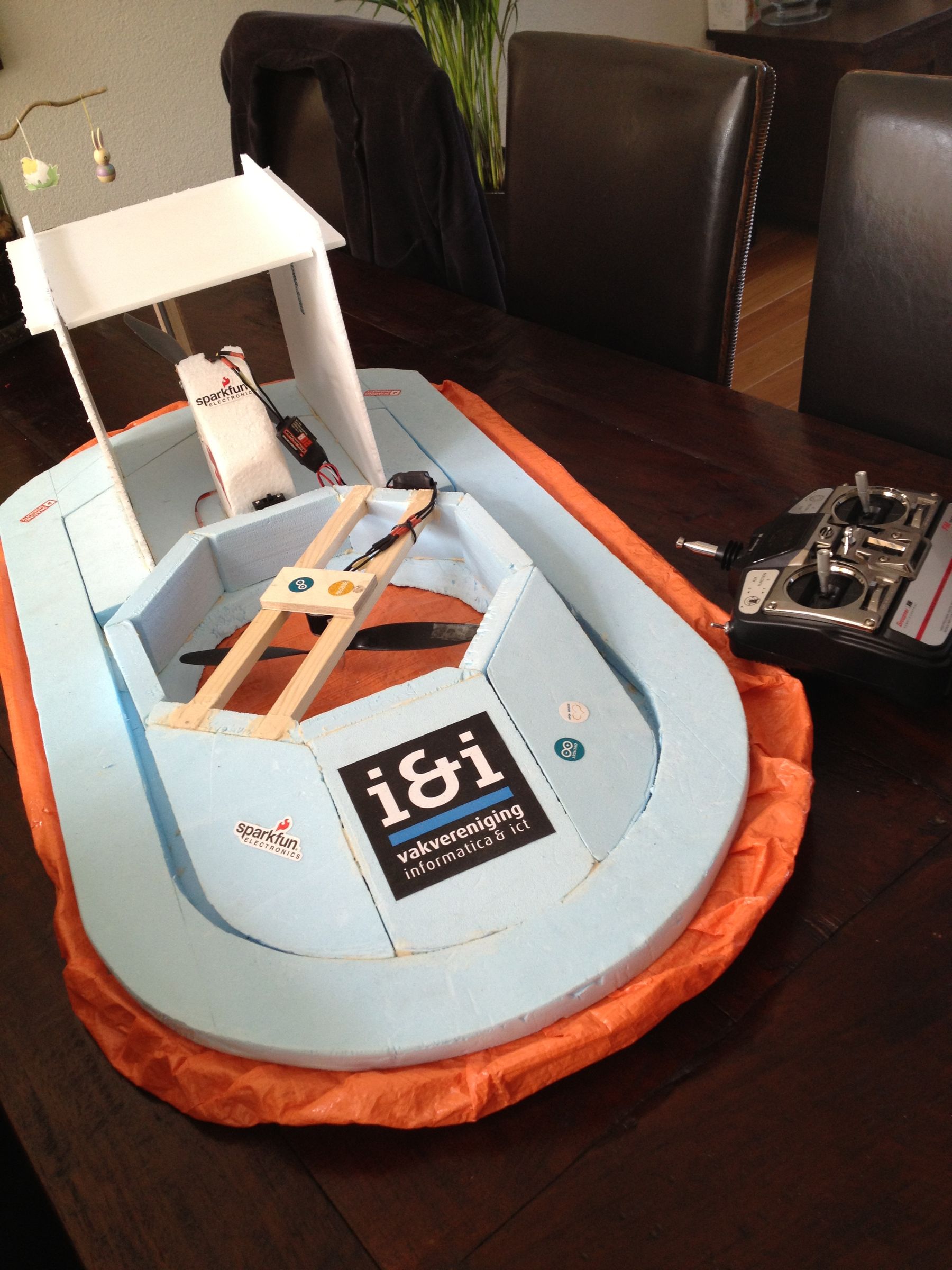 How to Make a RC Hovercraft : 9 Steps (with Pictures) - Instructables