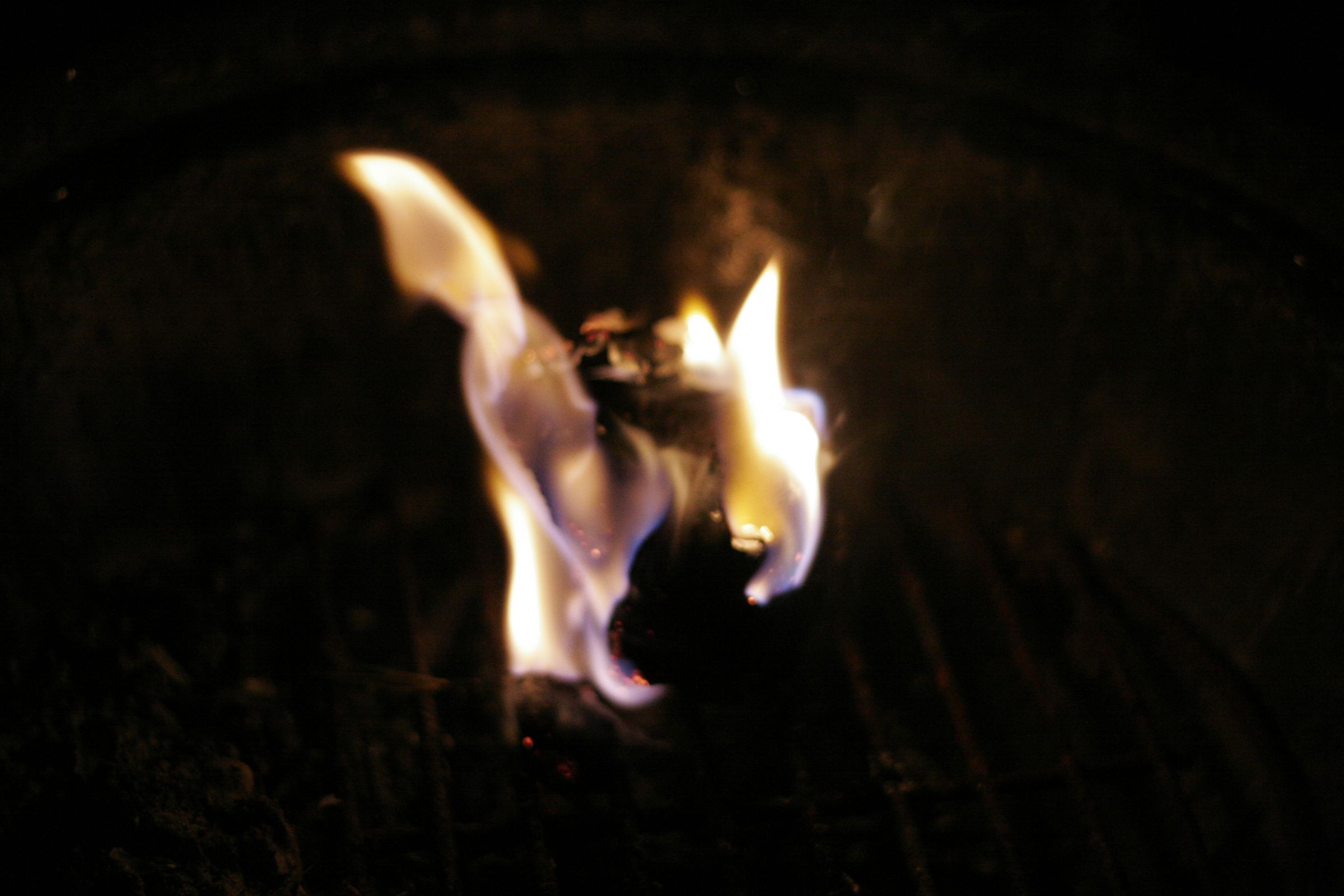 Java Fire Log in a Used Paper Coffee Cup : 8 Steps - Instructables