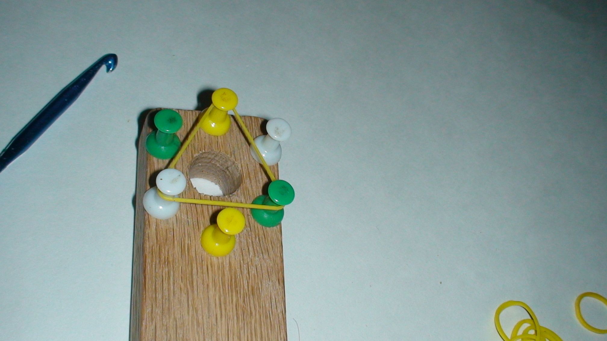 Easy to Make Rubber Band Loom and Bracelet : 9 Steps (with Pictures ...