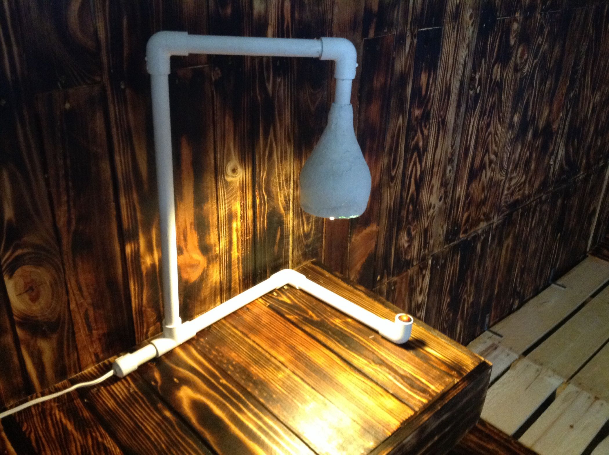 Lámpara De PVC Articulada/ Articulated PVC Lamp : 5 Steps - Instructables