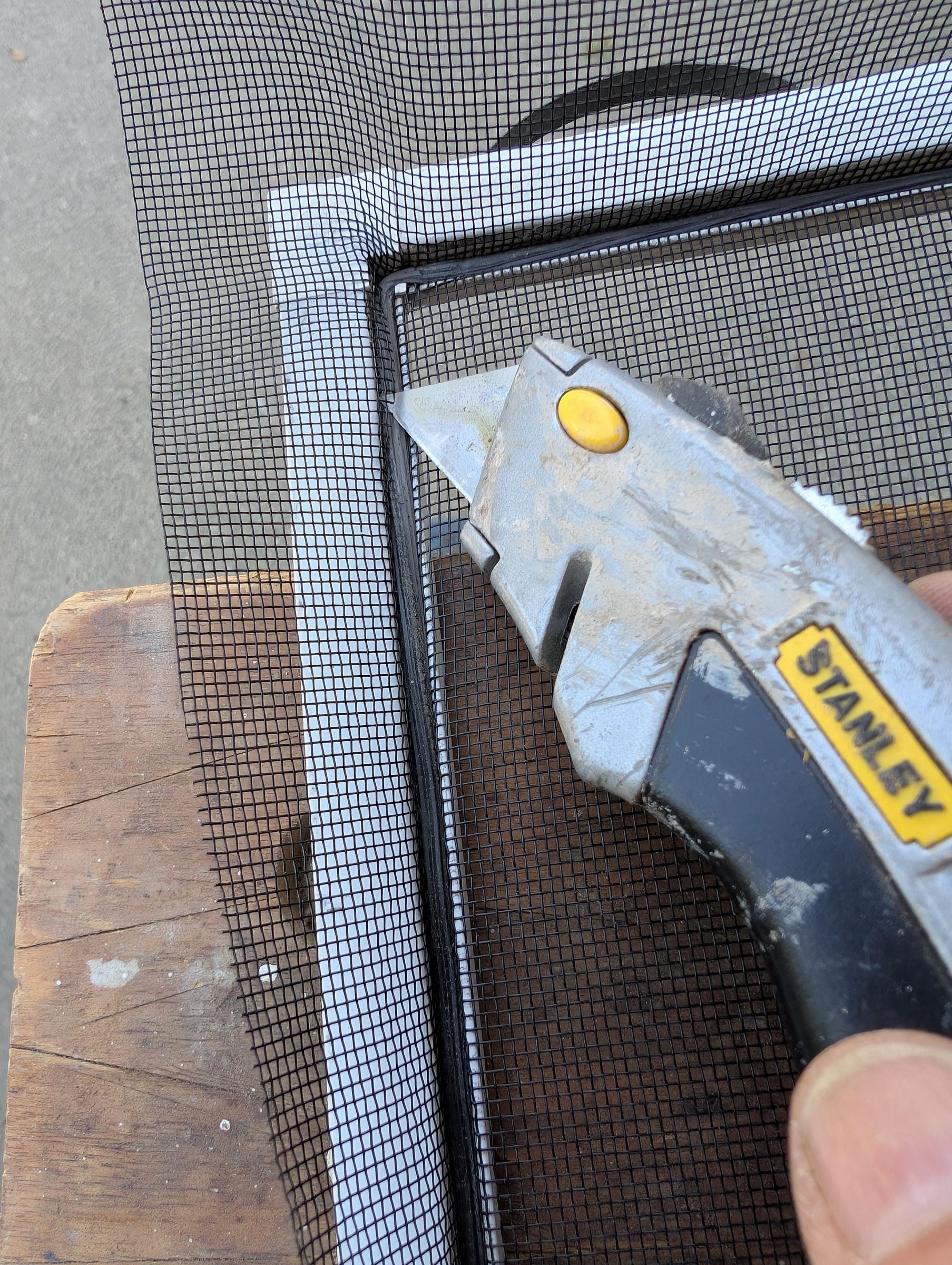 DIY Screen Repair: Easy Fix That Saves You Serious Cash : 6 Steps (with ...