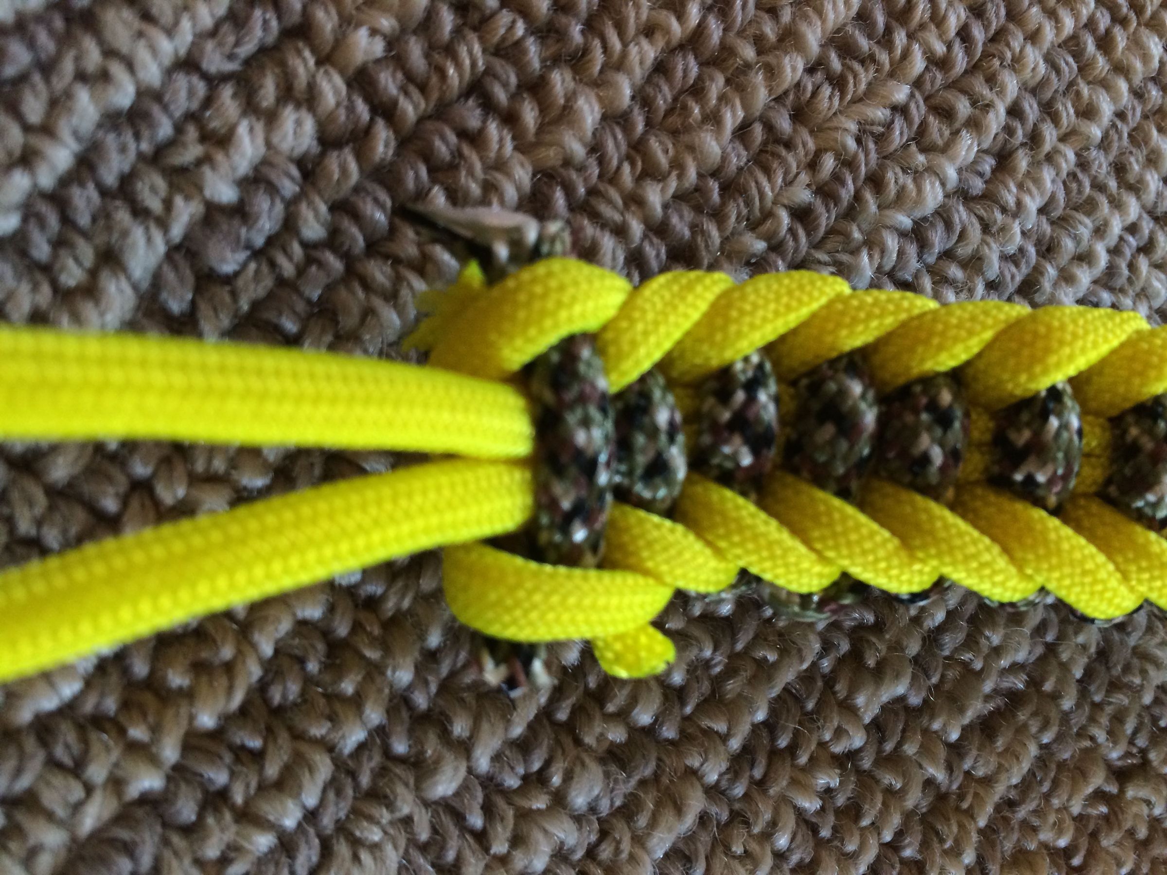 The Jagged Ladder Paracord Bracelet : 5 Steps - Instructables