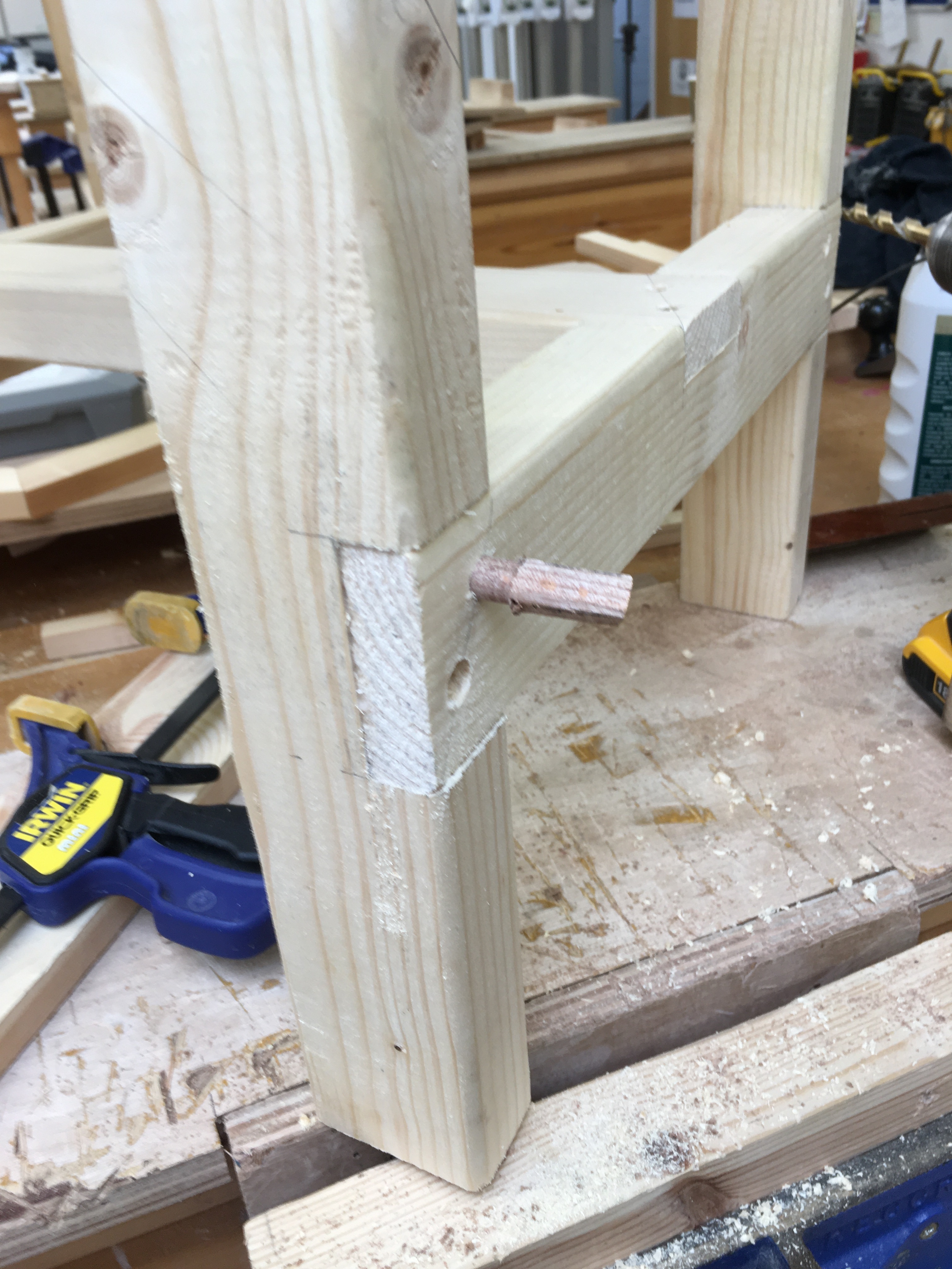 Super Easy Table : 7 Steps (with Pictures) - Instructables