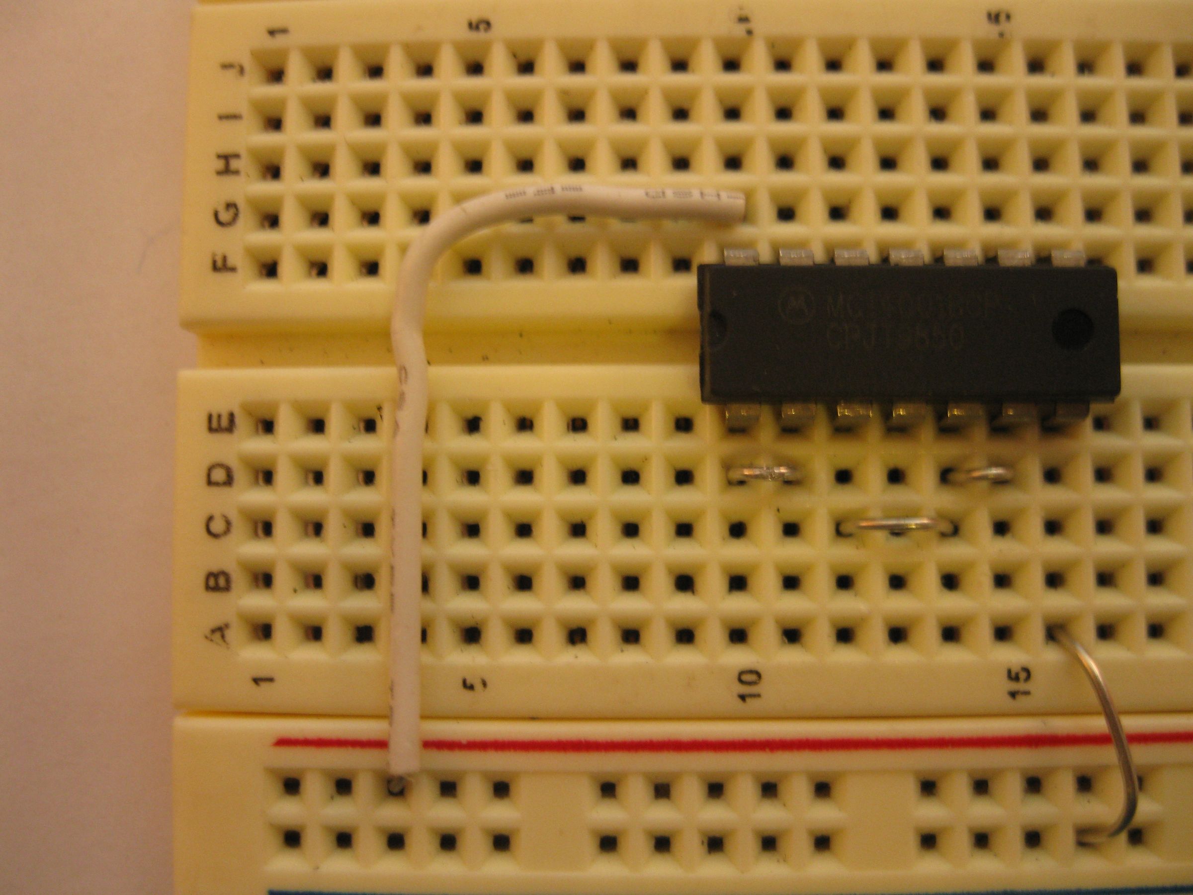 How to Make an Alternating LED Flasher : 6 Steps - Instructables