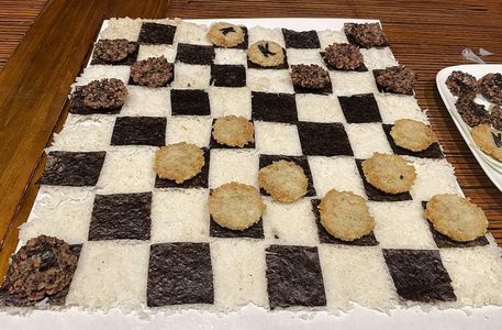 Rice Cracker Checkers/Checkerboard With 2 Different Flavors : 8 Steps ...