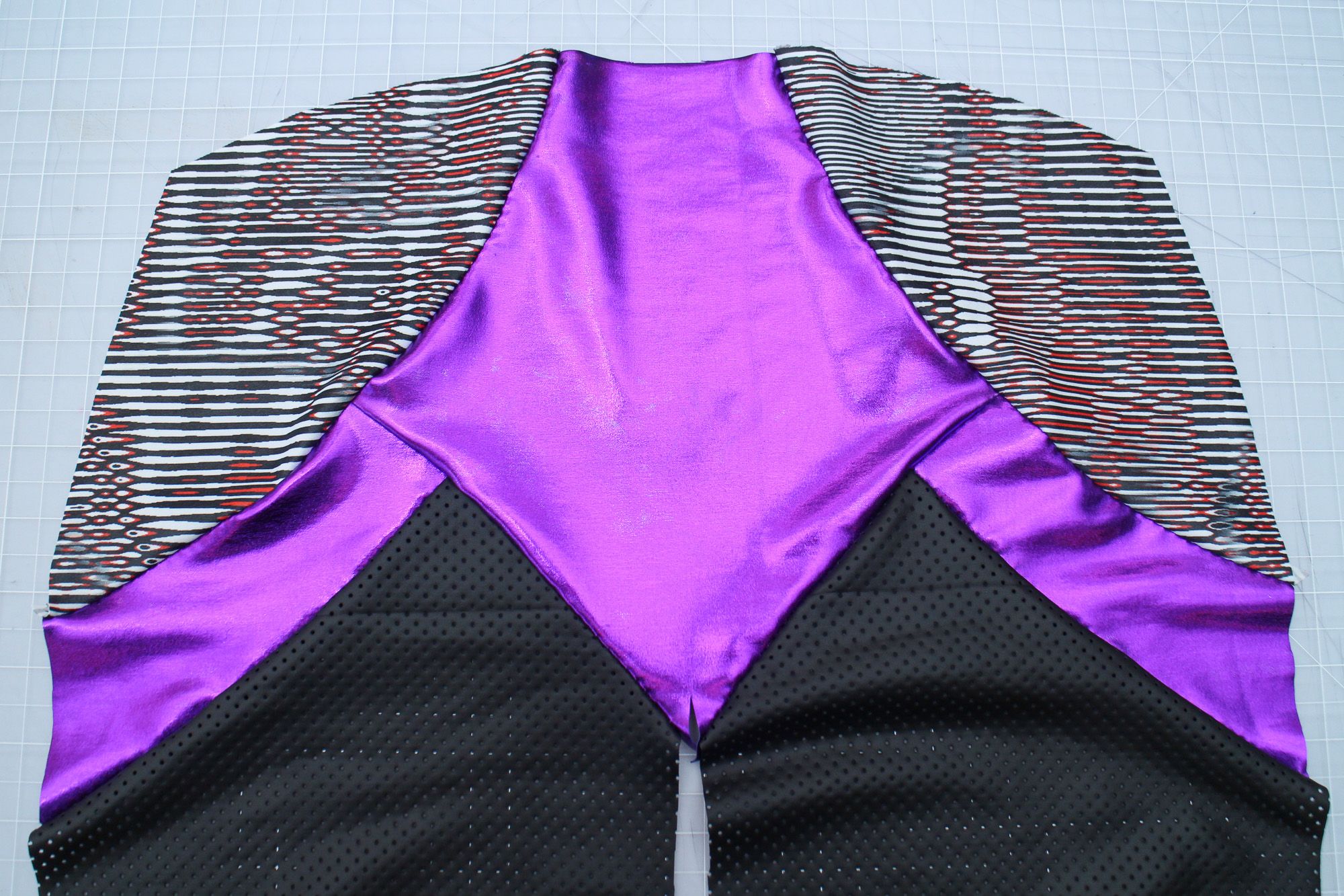 How to Sew Spandex : 14 Steps (with Pictures) - Instructables