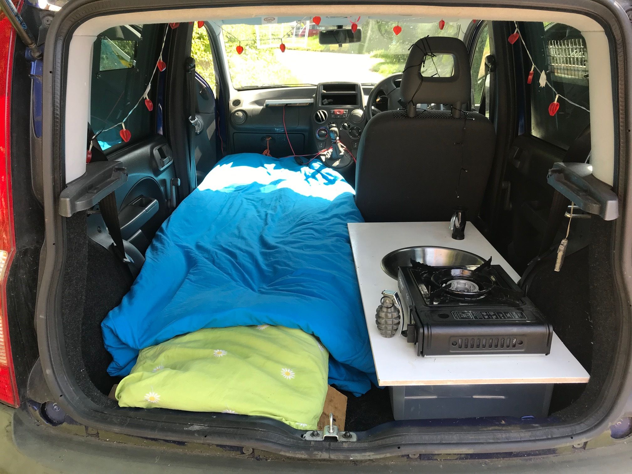 Camping Car ( Apocalypse Car ) : 17 Steps (with Pictures) - Instructables