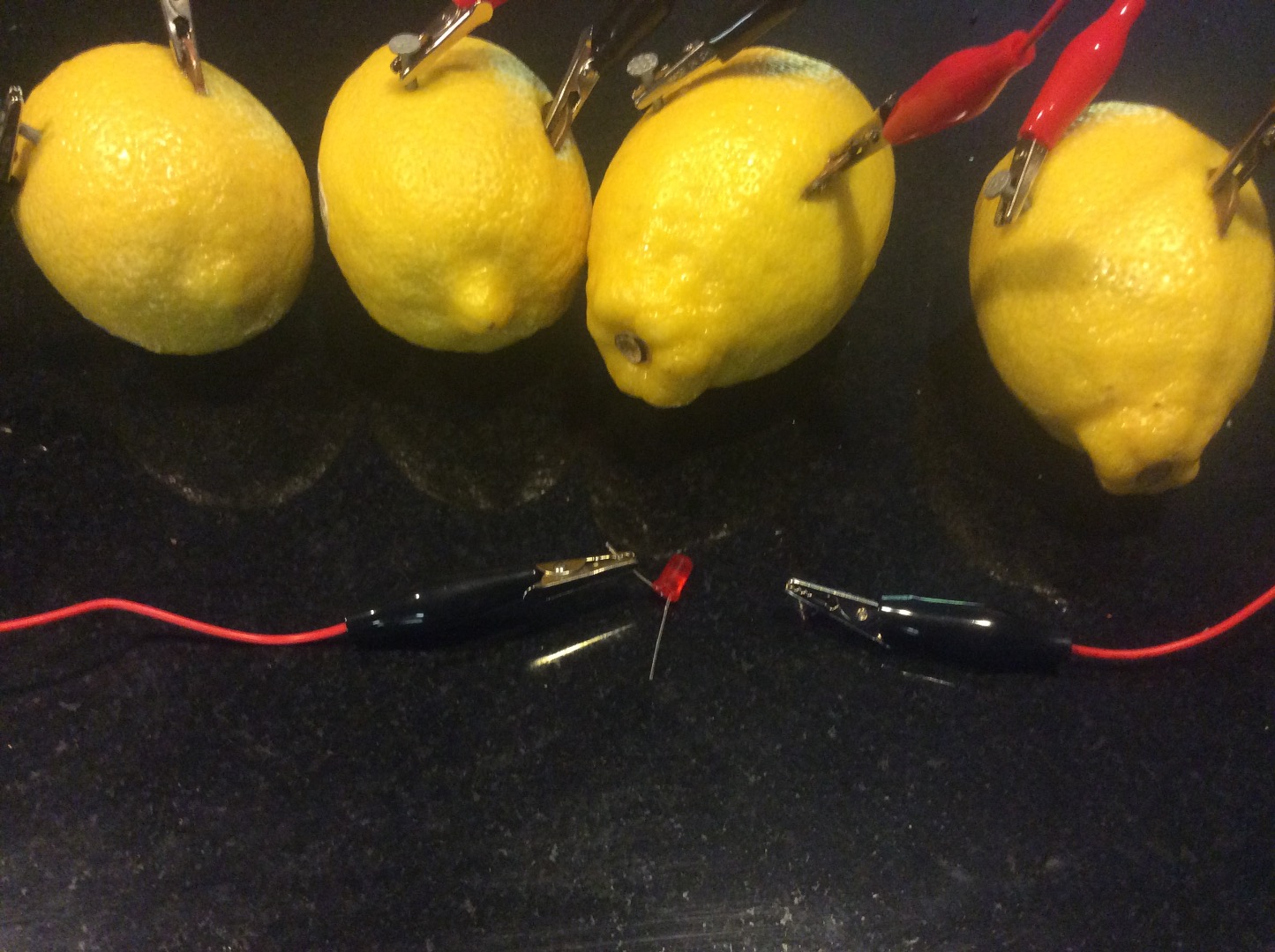 Lemon Batteries: Lighting an LED With Lemons : 3 Steps (with Pictures ...