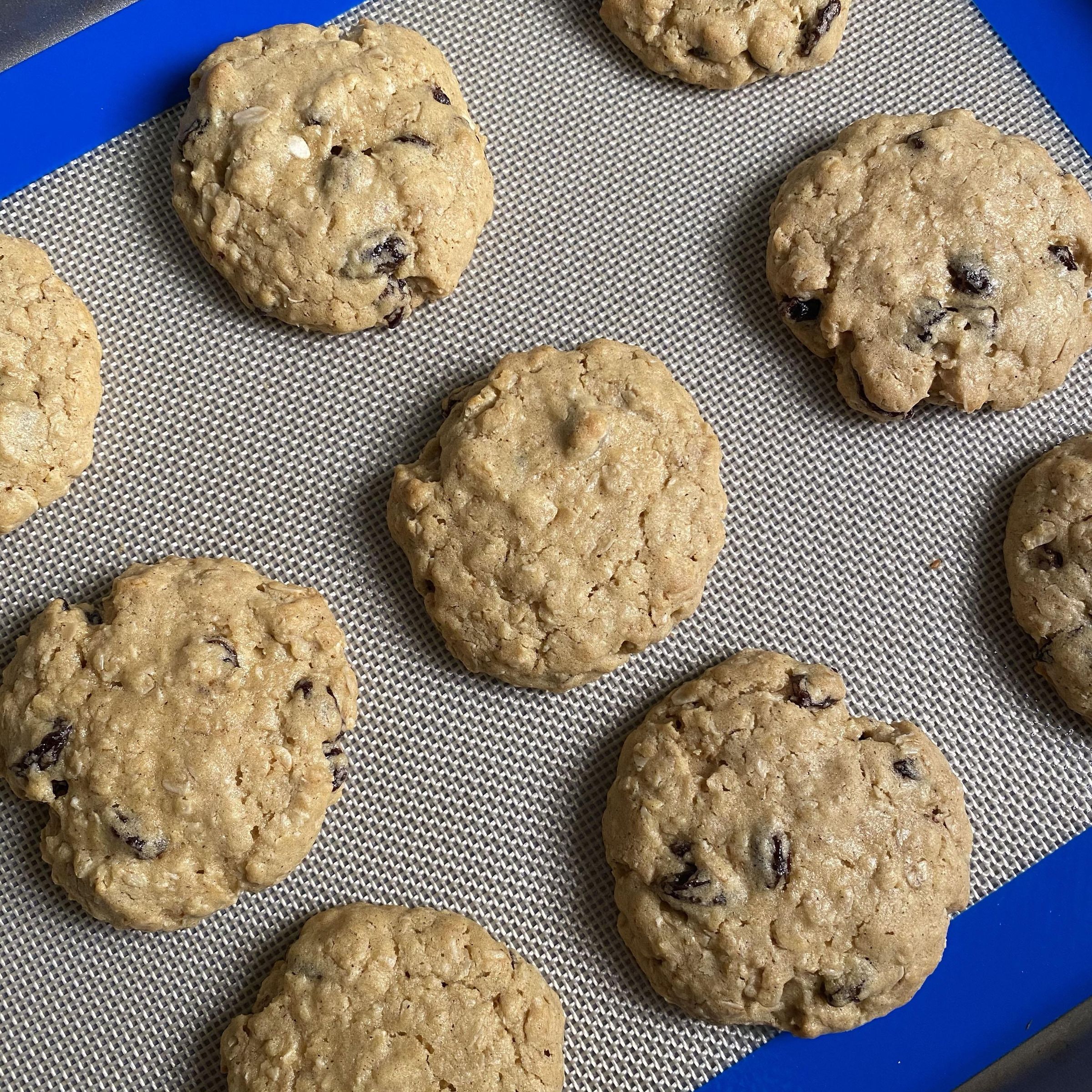 Soft and Chewy Oatmeal Cookie Base : 6 Steps (with Pictures ...