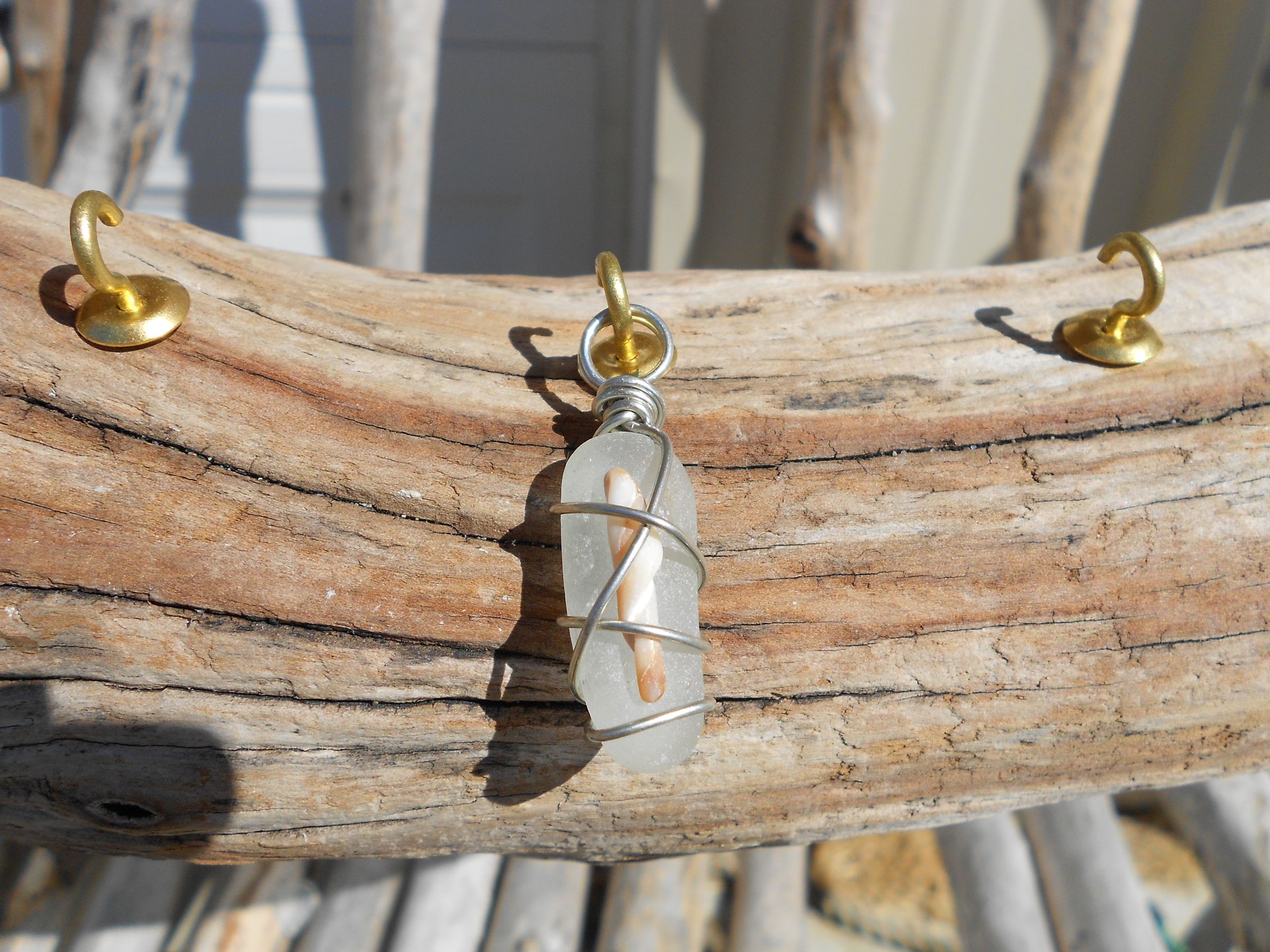 Wire Wrapped Pendants, the Easy Way : 10 Steps (with Pictures ...