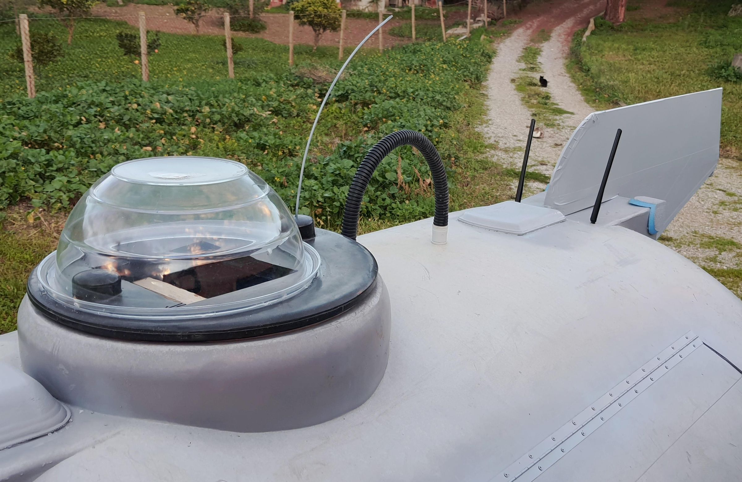 Space Chicken Spaceship Chicken Coop : 13 Steps (with Pictures ...