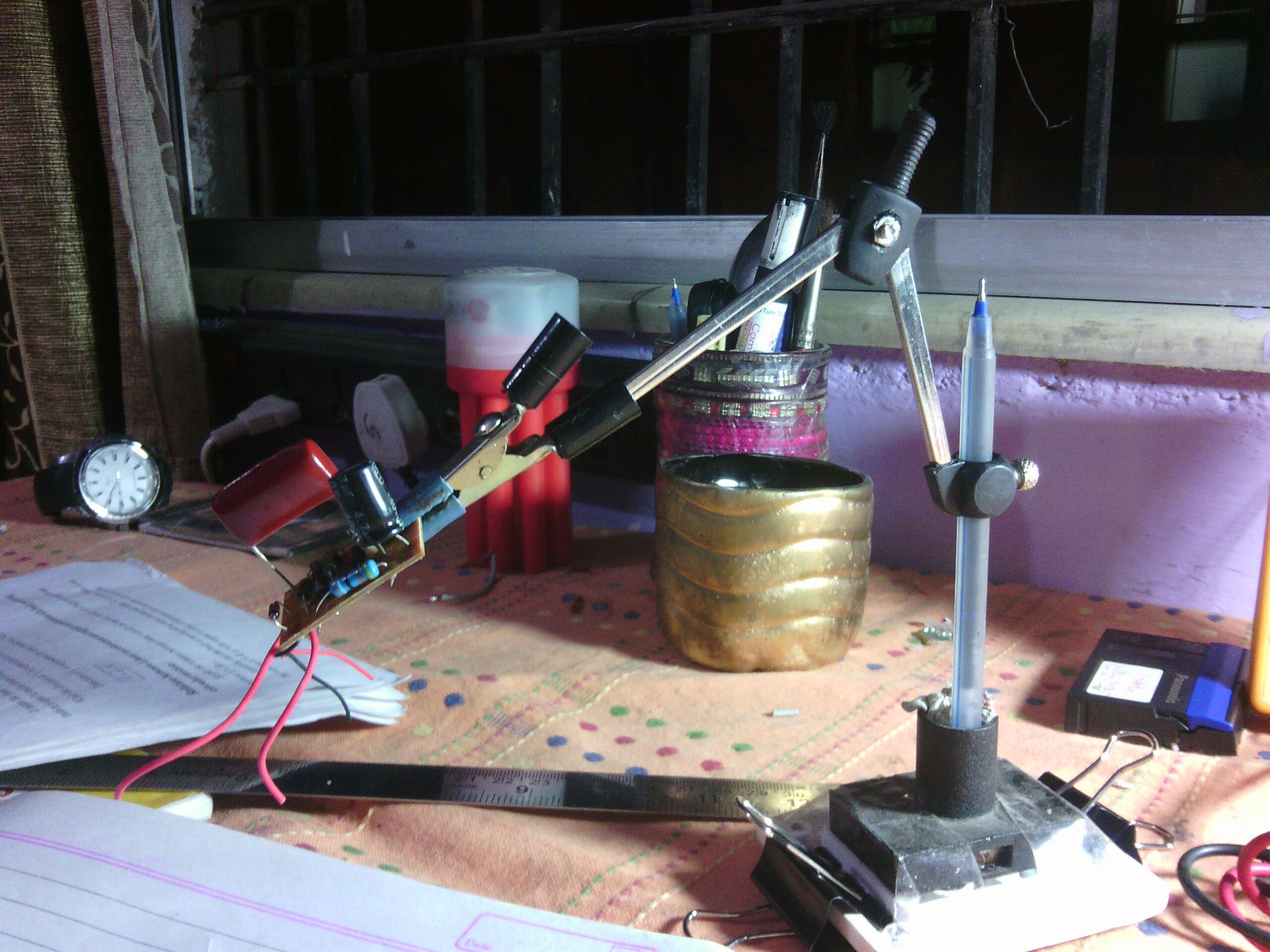 Easy Third Hand - Instructables