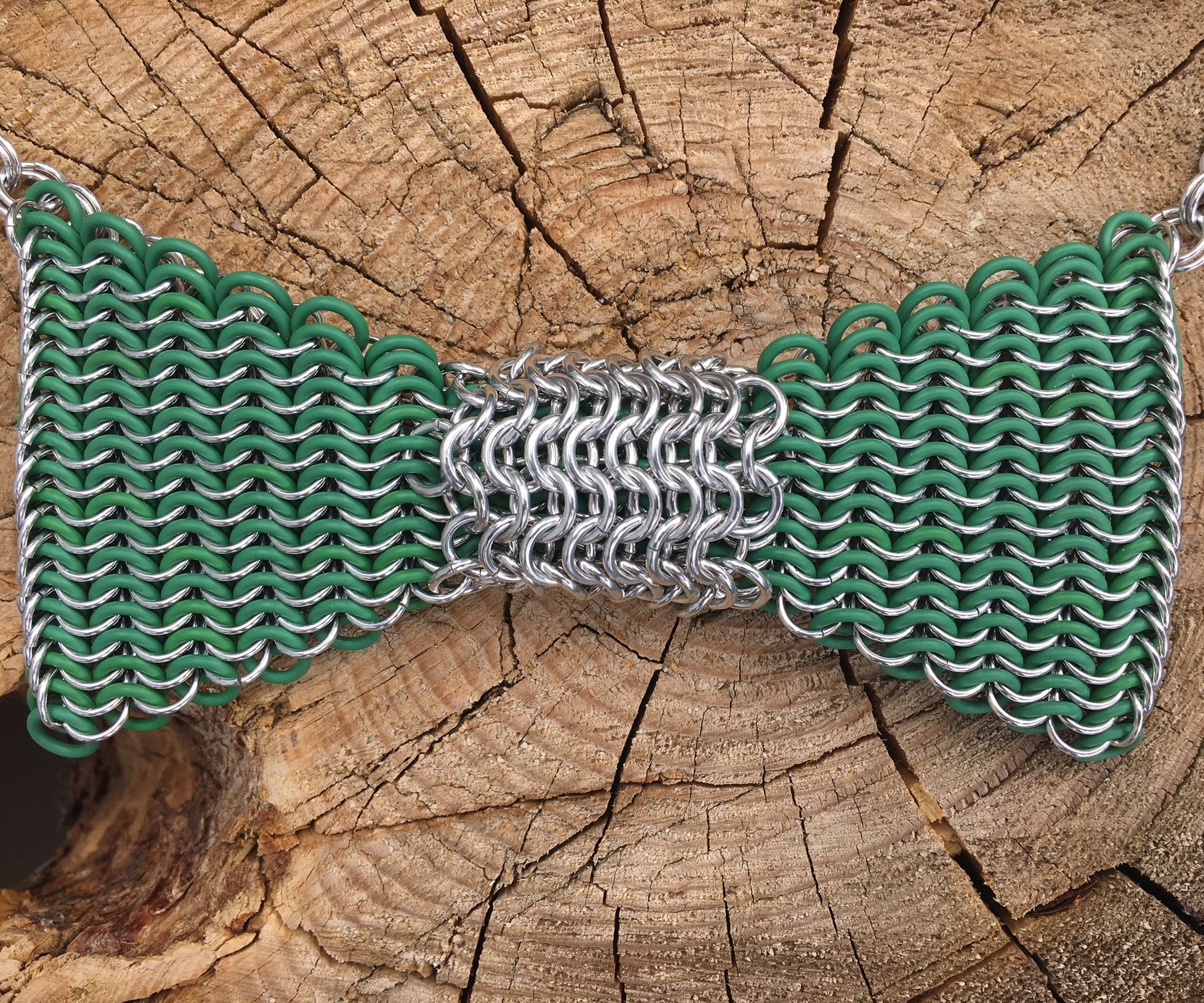 Make a Chainmail Bowtie : 9 Steps (with Pictures) - Instructables