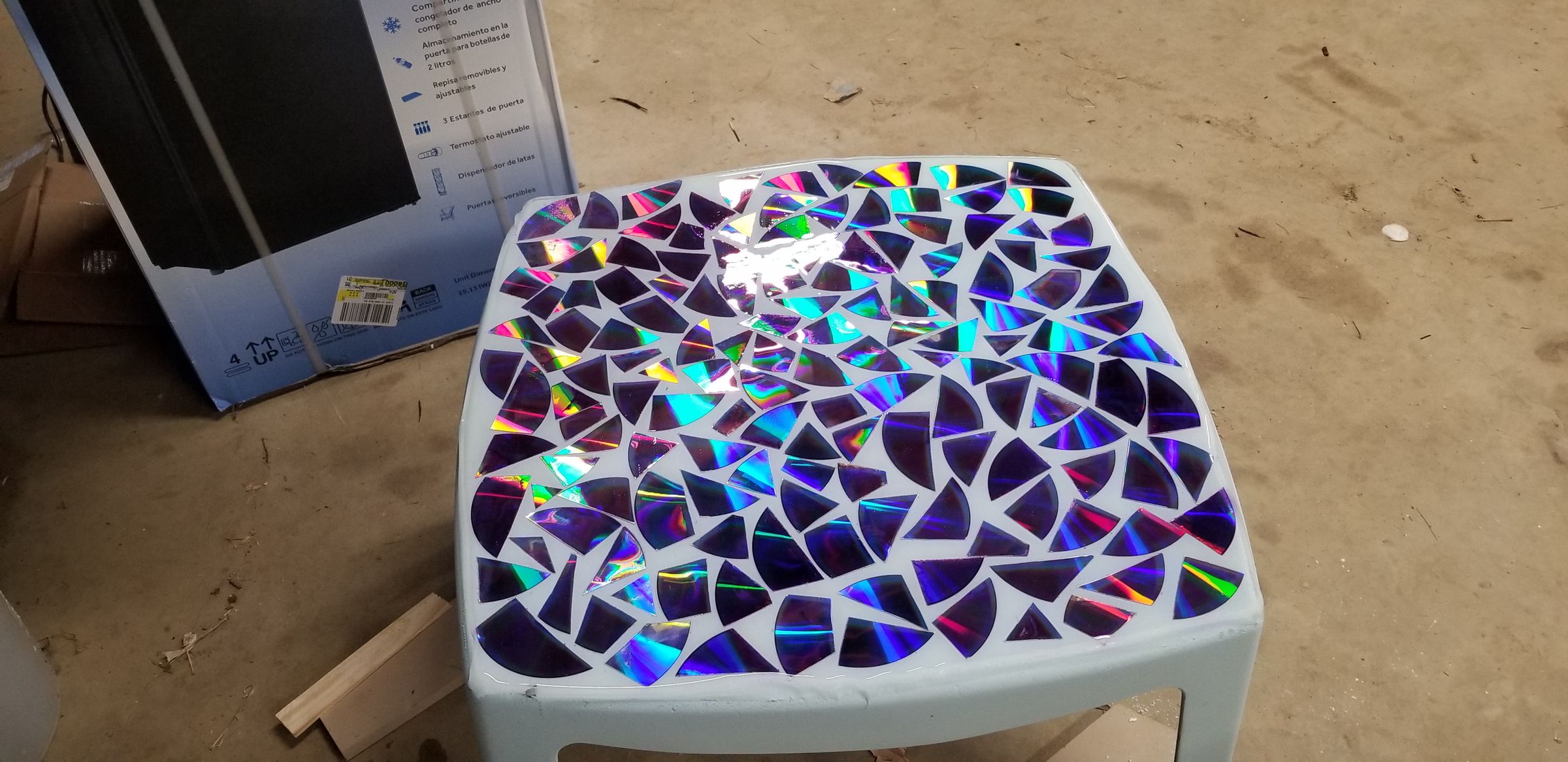 CD Table : 7 Steps (with Pictures) - Instructables