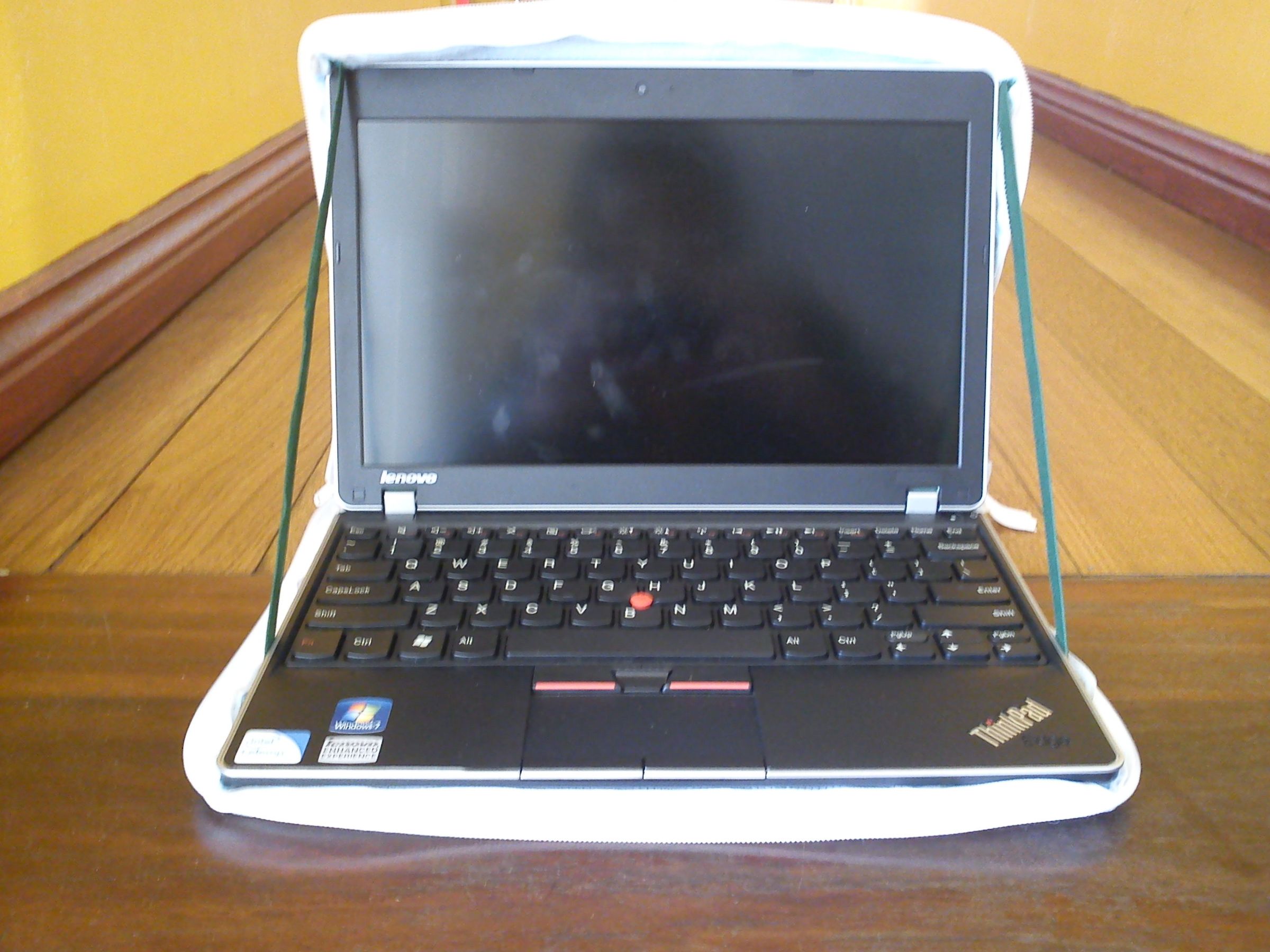 Hand Sewn Laptop Case : 6 Steps (with Pictures) - Instructables