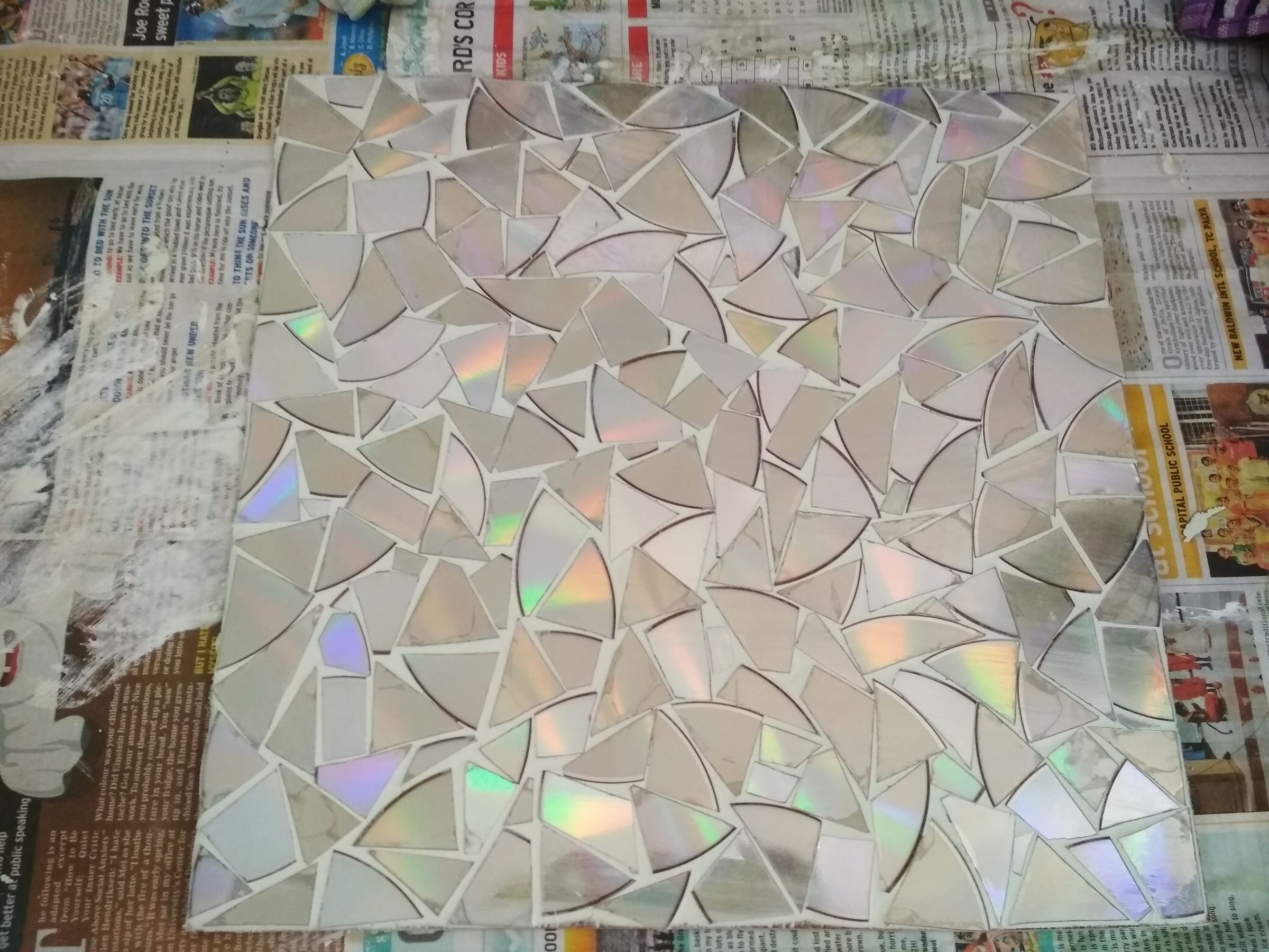 CD Mosaic Table Top : 6 Steps (with Pictures) - Instructables