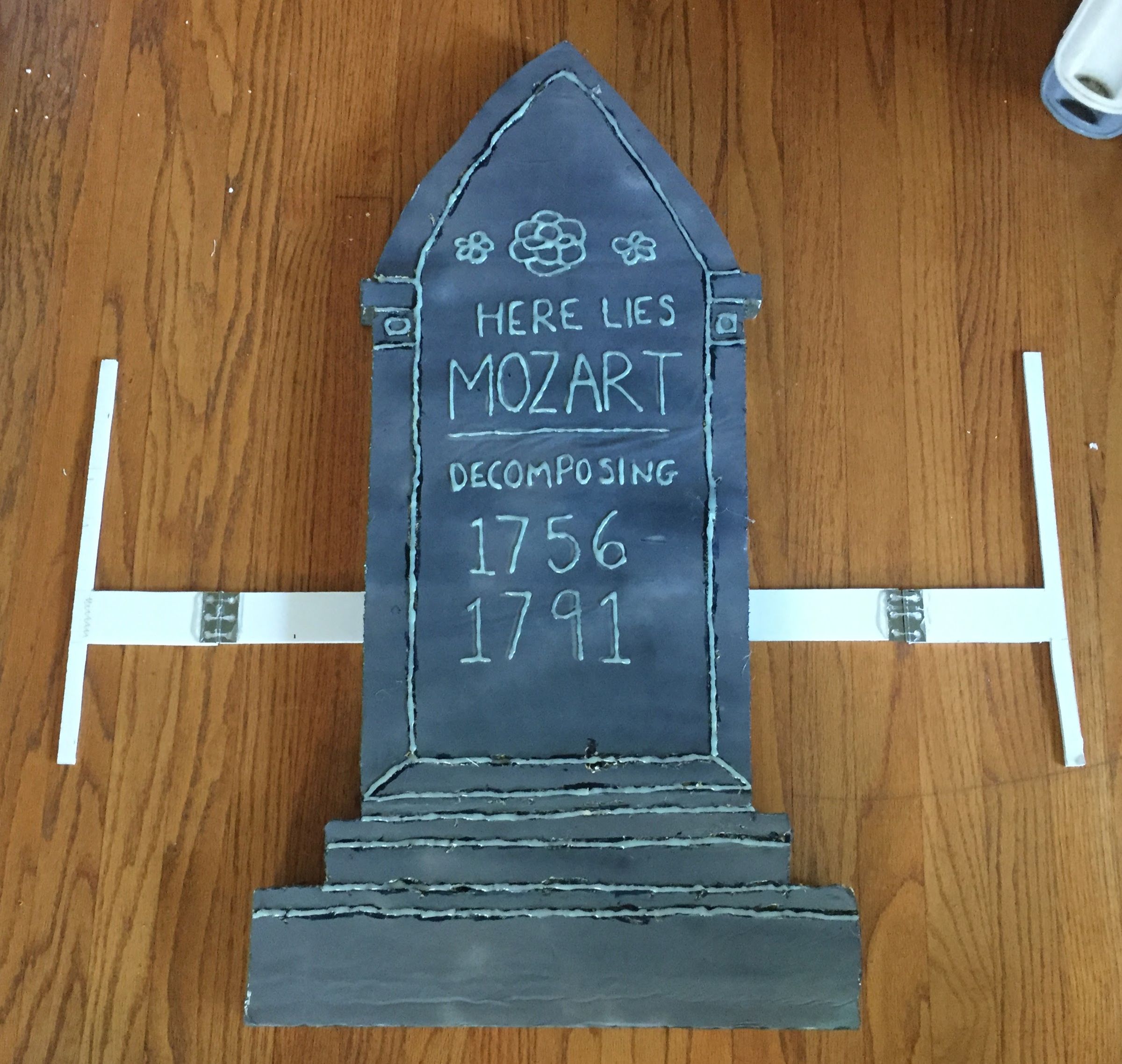 Glow in the Dark Tombstones : 3 Steps (with Pictures) - Instructables