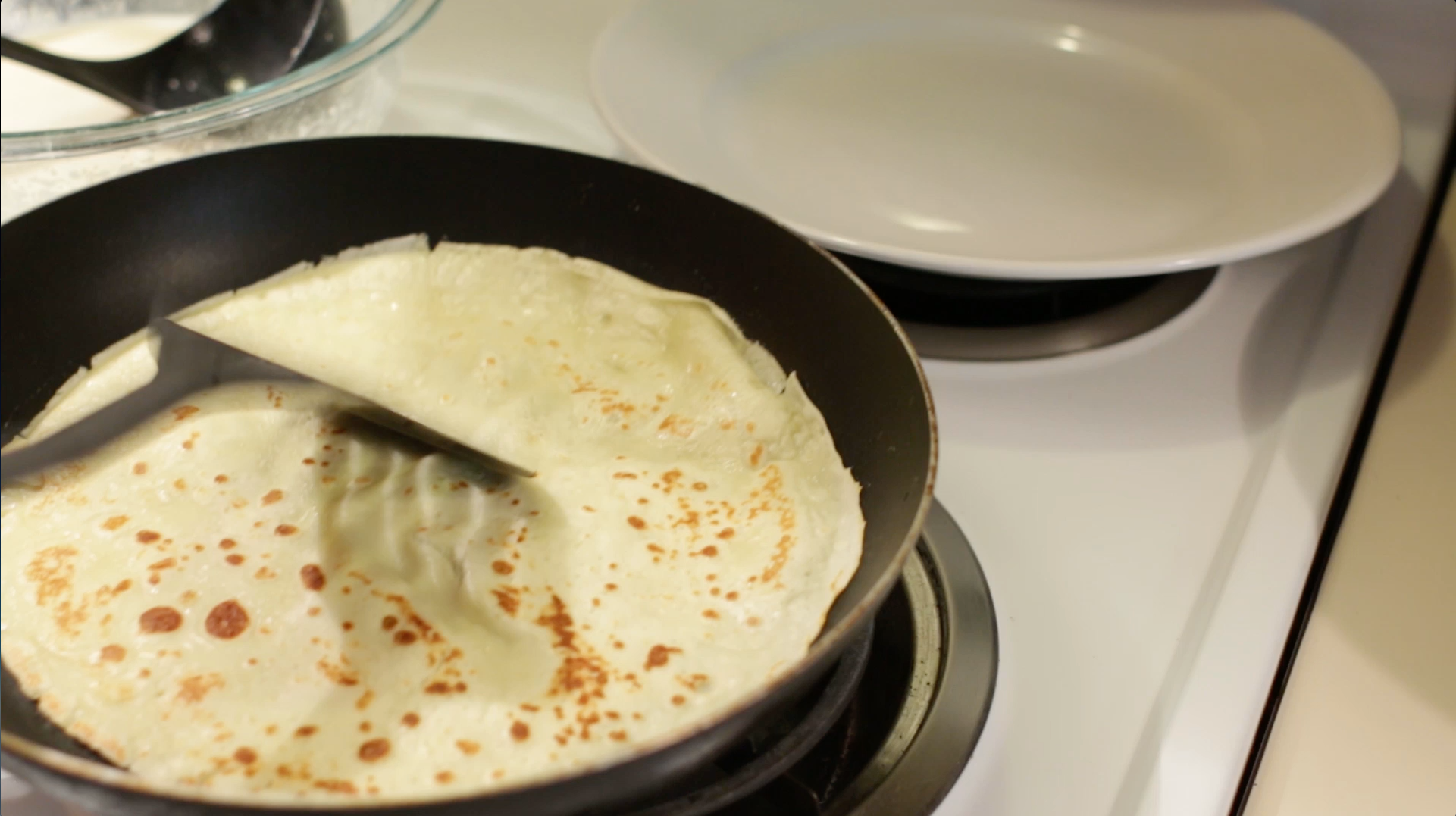 How to Make Crepes : 8 Steps (with Pictures) - Instructables